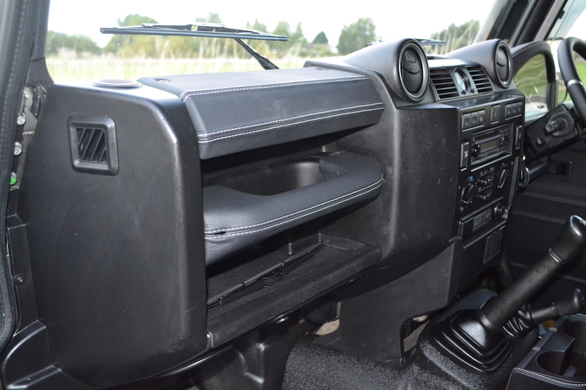 Land Rover Defender 90 Puma WILLIAMS EDITION - Williams Classics