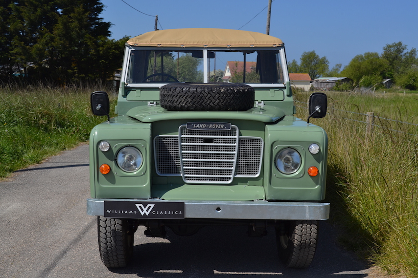 Land Rover Series 3 88" Softtop 1980 Pastel Green (BCX672V) - Williams ...