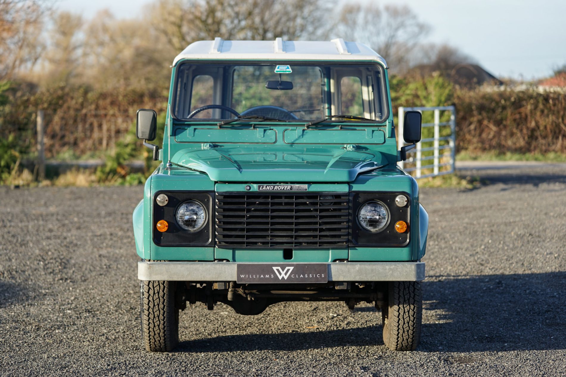 Land Rover 90 Factory V8 Station Wagon 41,000 Miles From New - Williams ...