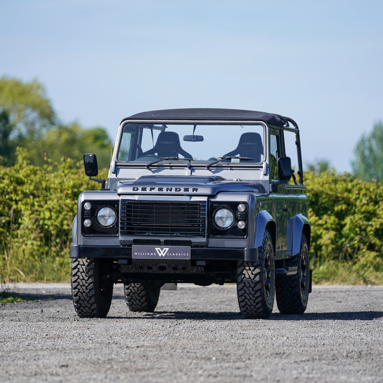 Land Rover Defender 90 Soft Top WILLIAMS EDITION - Williams Classics