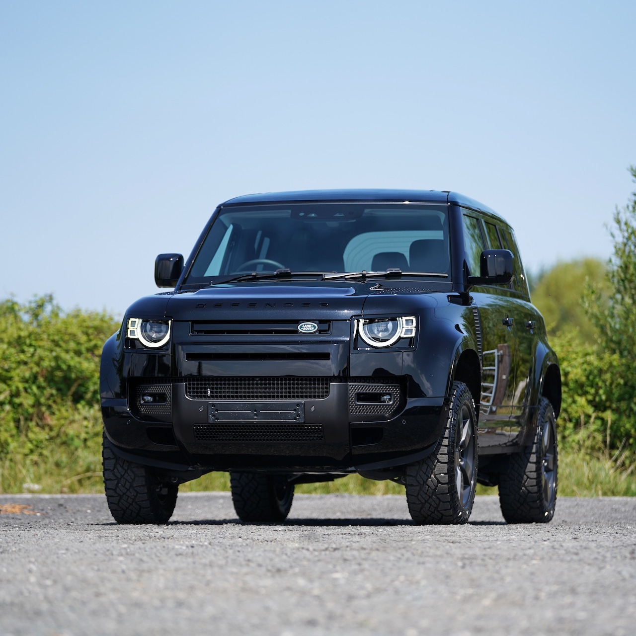 All New 2020 Land Rover Defender 110 D240 HSE James Bond Edition ...