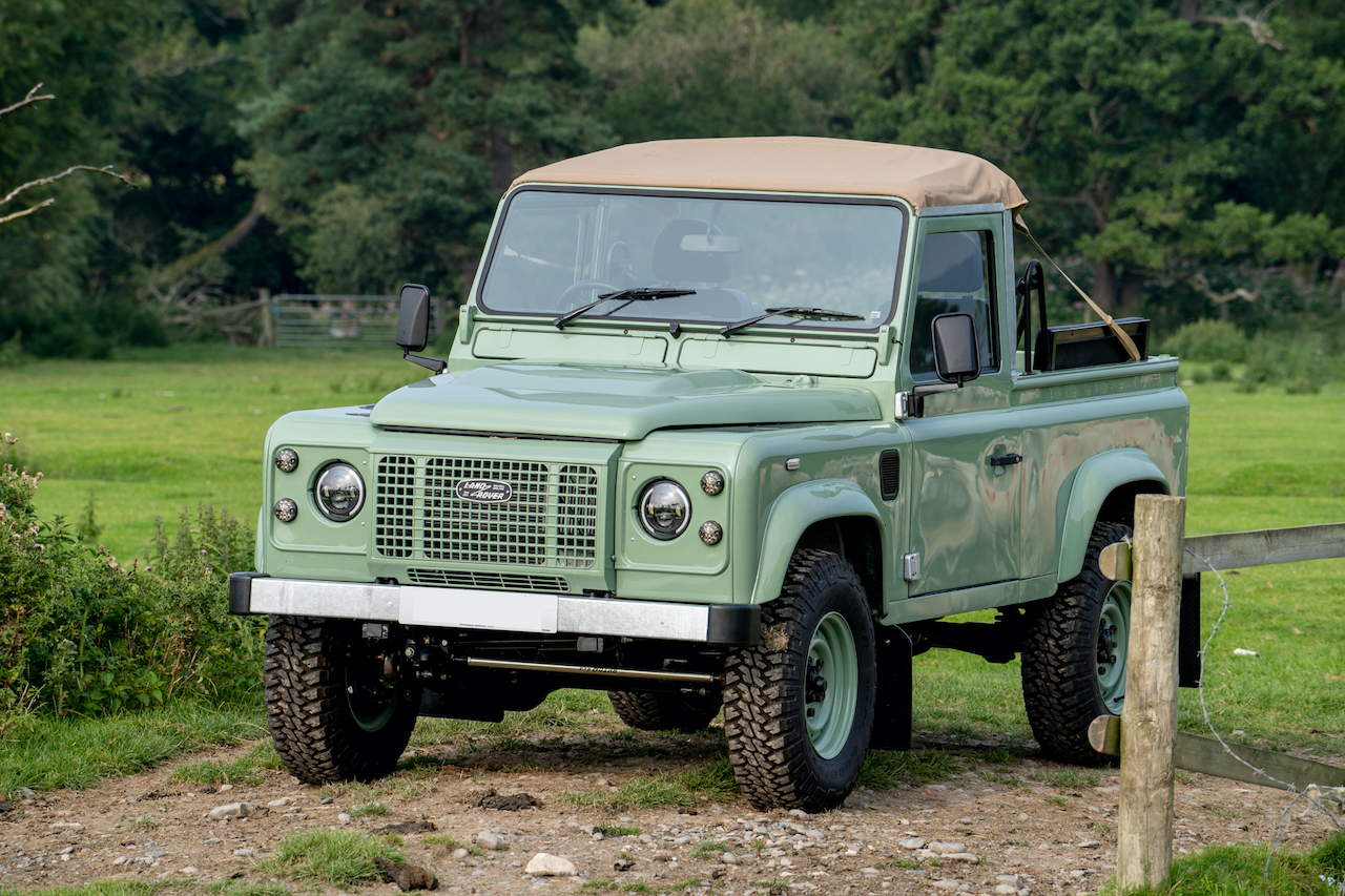 Old Land Rover Defender Images And Photos Finder