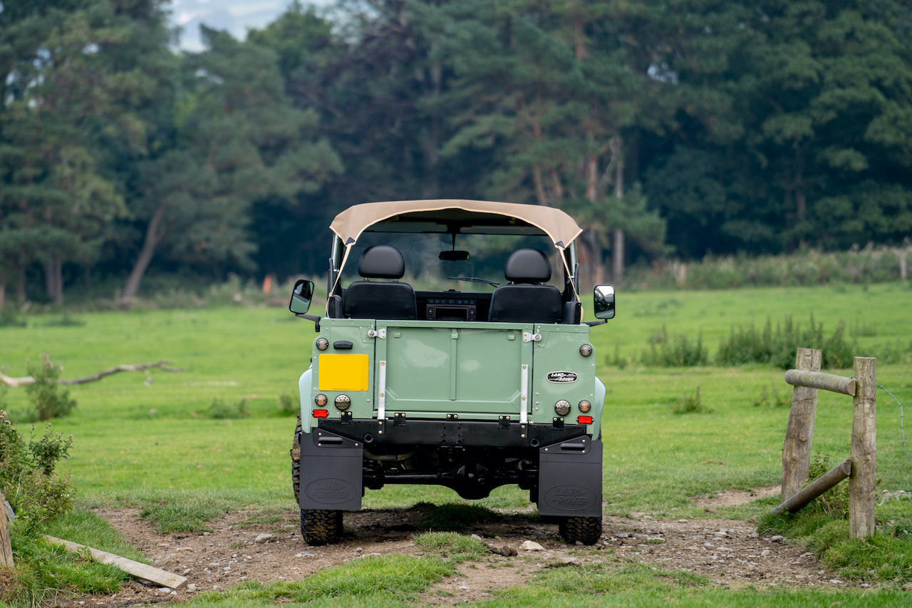 Land Rover Defender 90 Heritage Edition 300 Tdi Automatic - Williams ...
