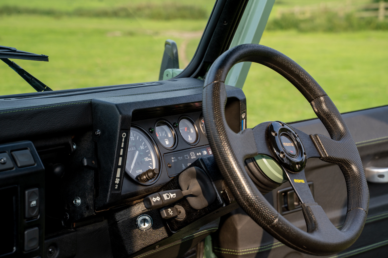 Land Rover Defender 90 Heritage Edition 300 Tdi Automatic - Williams ...