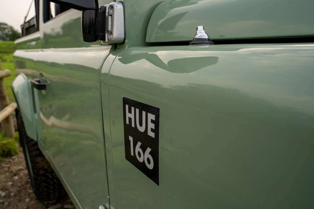 Land Rover Defender 90 Heritage Edition 300 Tdi Automatic - Williams ...