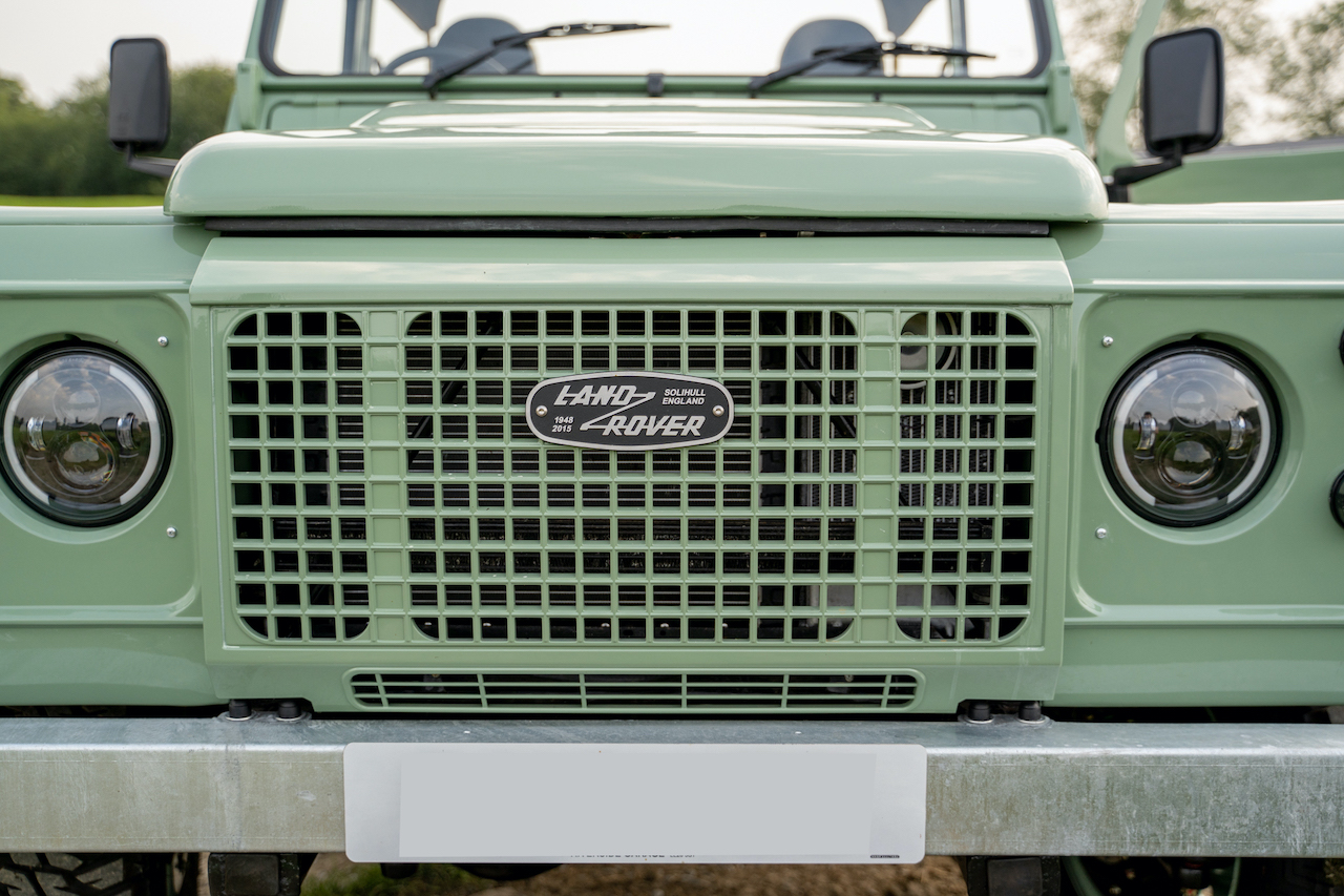 Land Rover Defender 90 Heritage Edition 300 Tdi Automatic - Williams ...