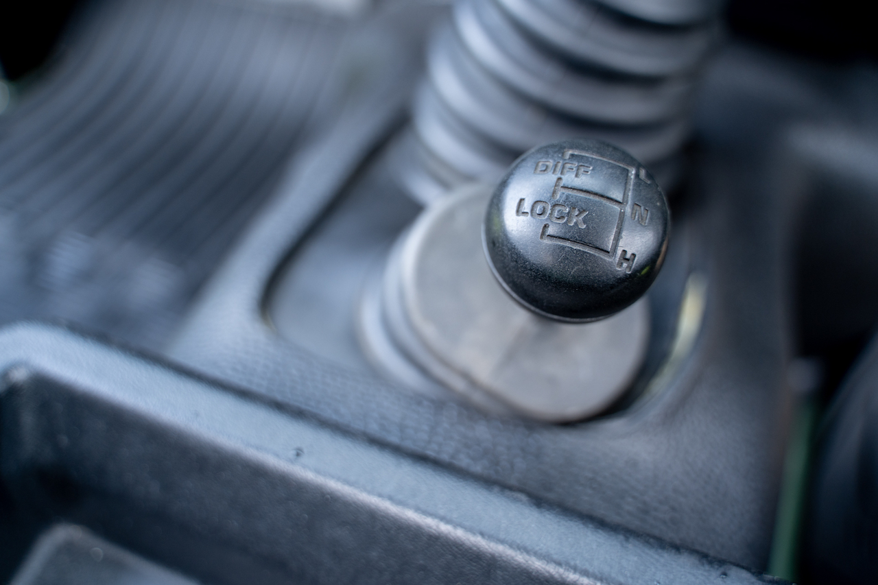 Land Rover Defender 90 Heritage Edition 300 Tdi Automatic - Williams ...