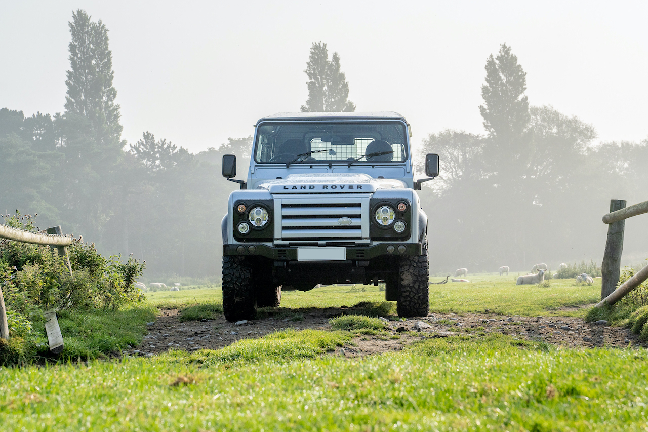 Land Rover Defender 90 X Tech Edition - Williams Classics