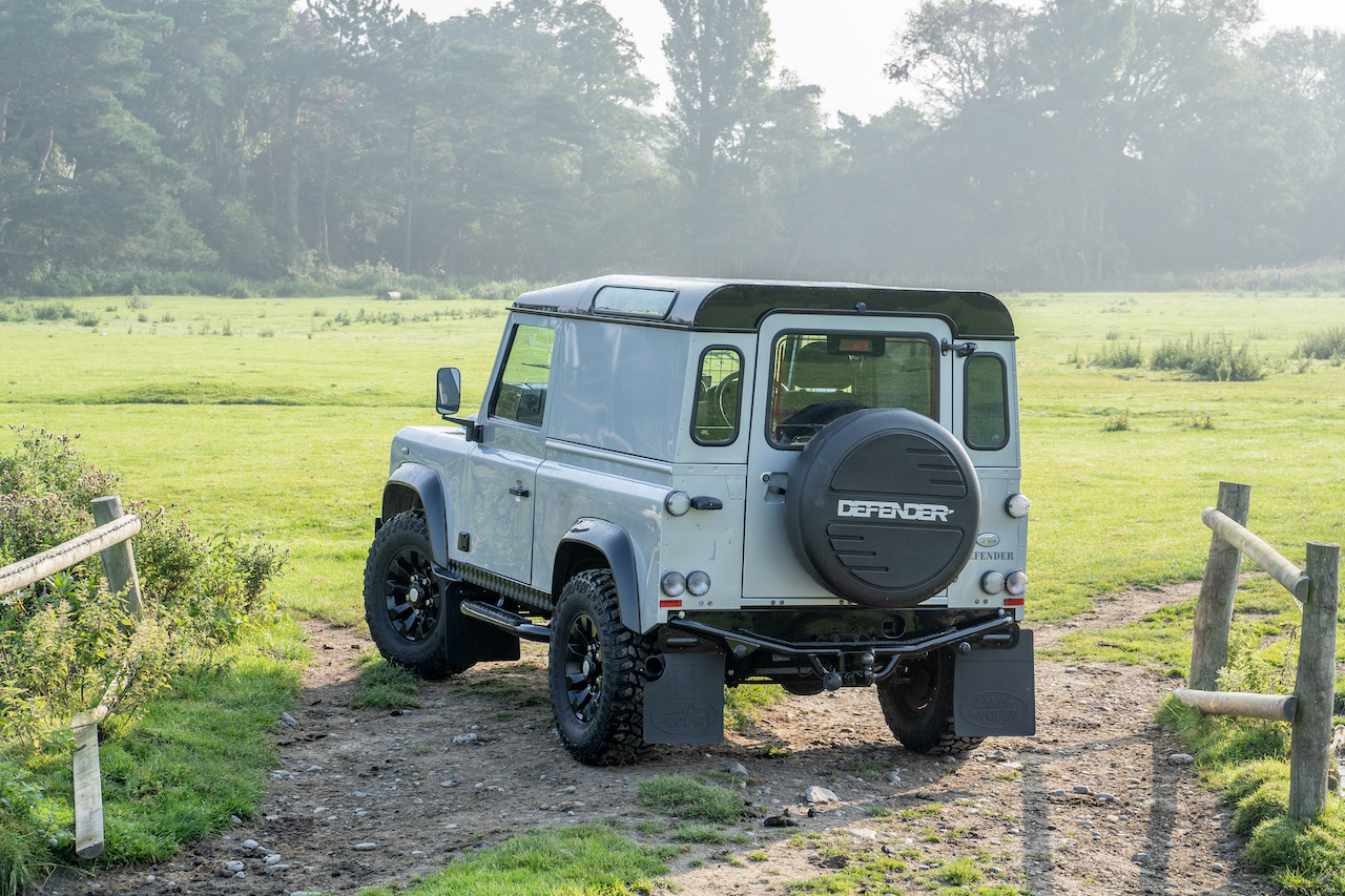 Land Rover Defender 90 X Tech Edition - Williams Classics