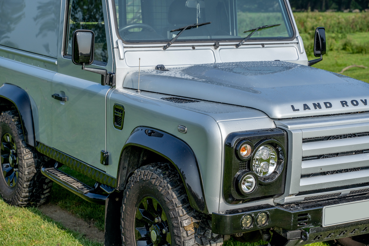 Land Rover Defender 90 X Tech Edition - Williams Classics