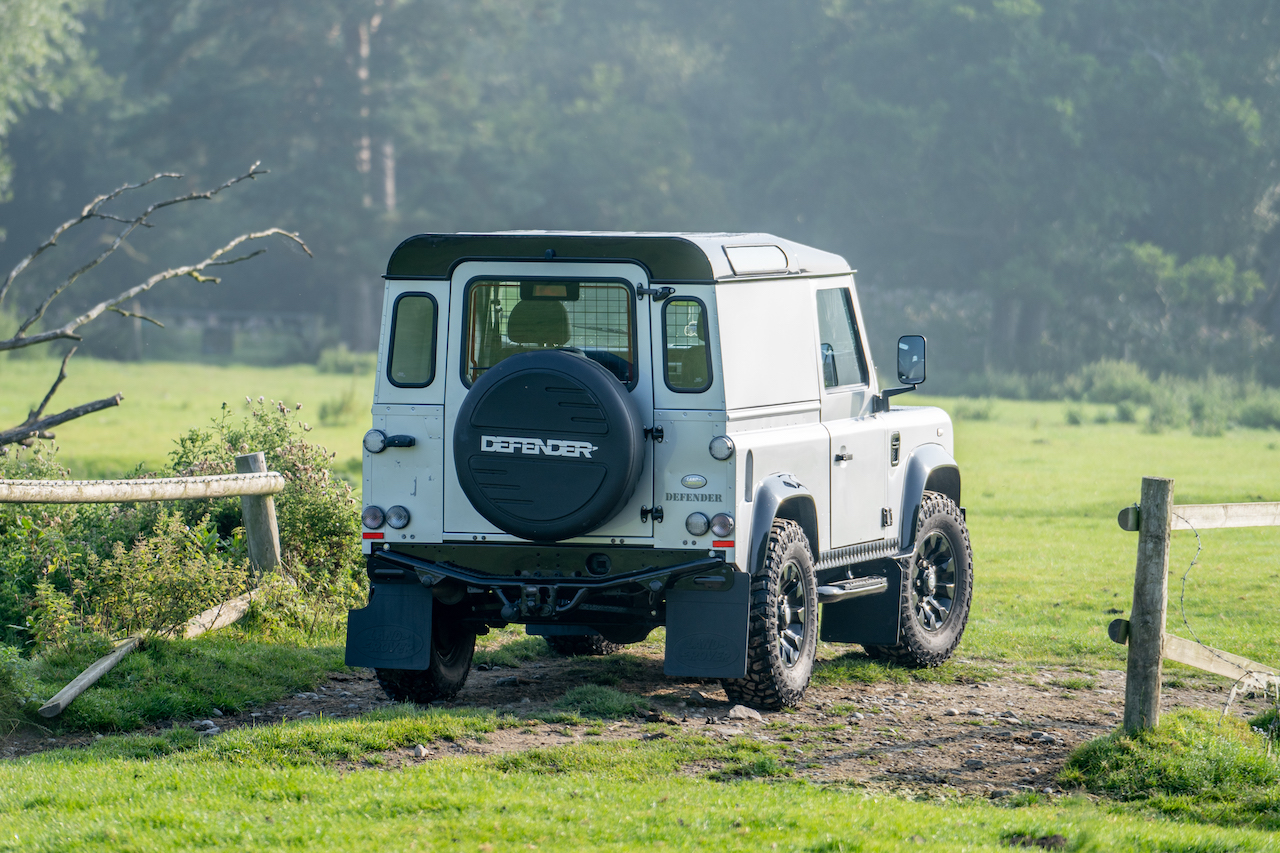 Land Rover Defender 90 X Tech Edition - Williams Classics