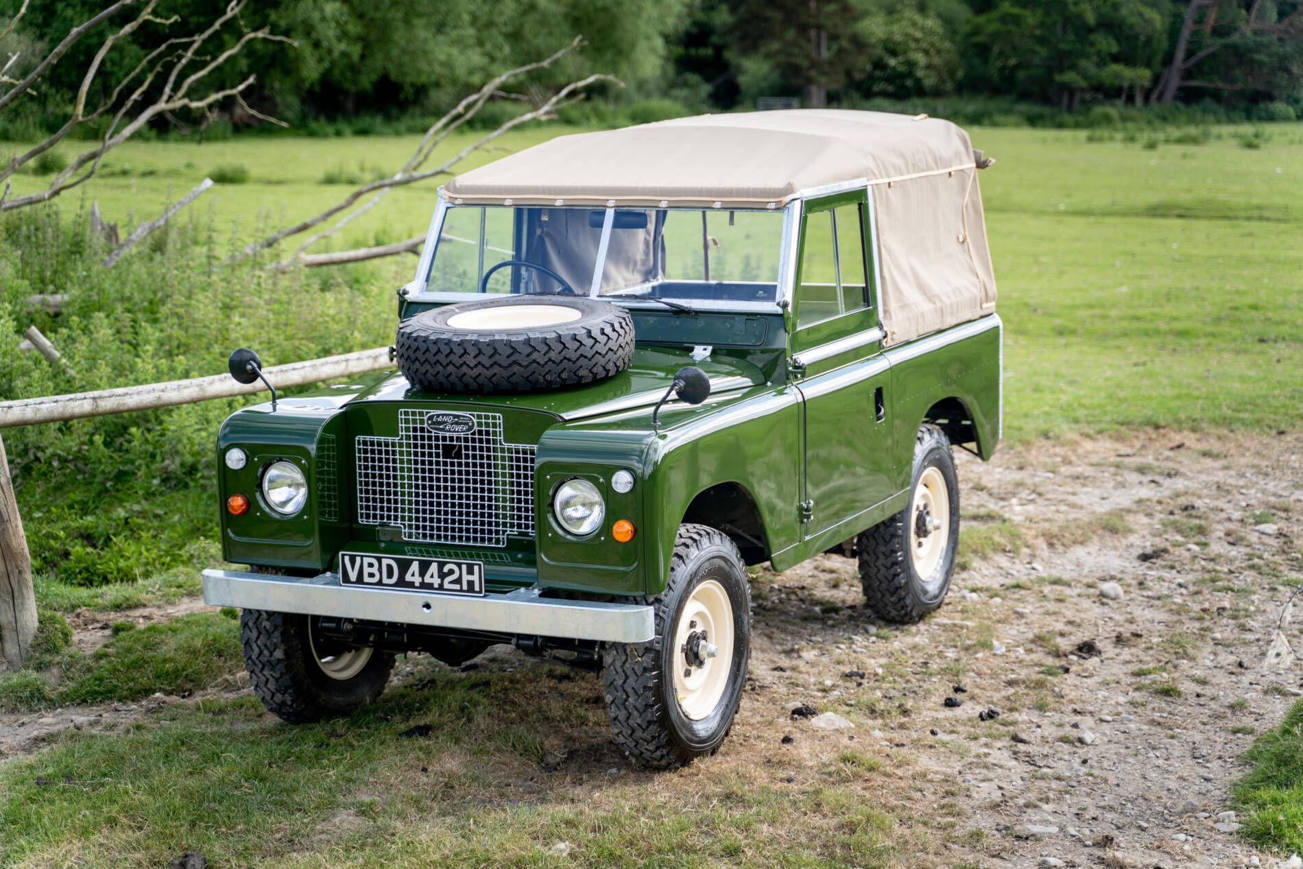 Land Rover Series 2a 88'' 1970 Soft Top Nut & Bolt Restoration (VBD ...