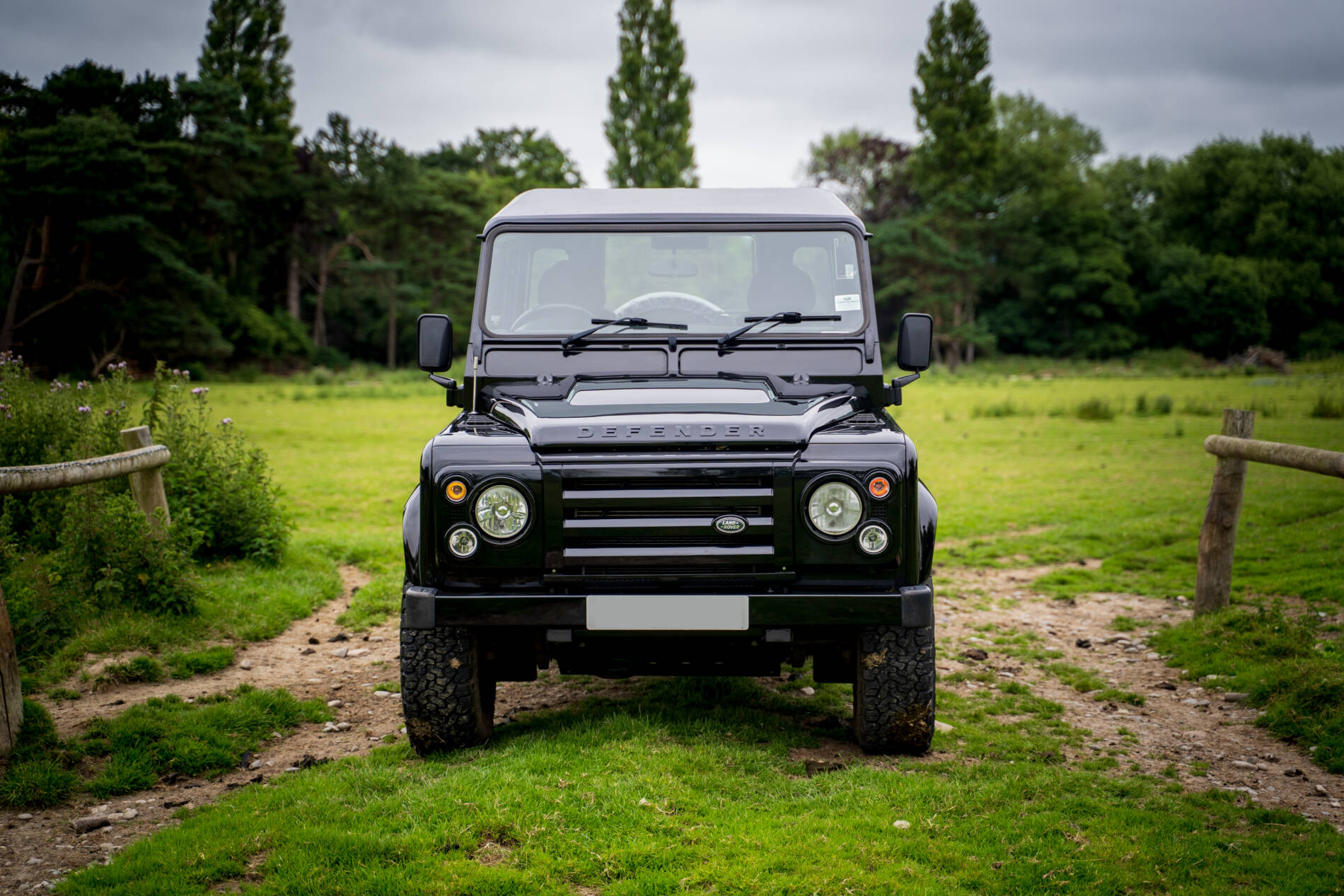 Land Rover Defender 90 Hard Top TDCi 2.2 2014 64 (CX64 OGY) - Williams ...
