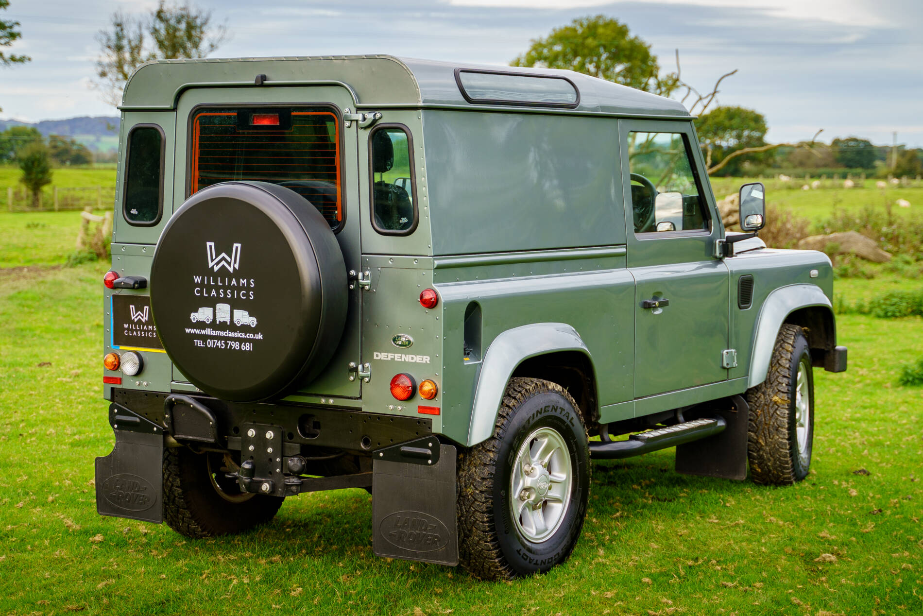 Land Rover Defender 90 XS Hard Top 2016 2.2 TDCi Only 2,600 Miles (Y31 ...