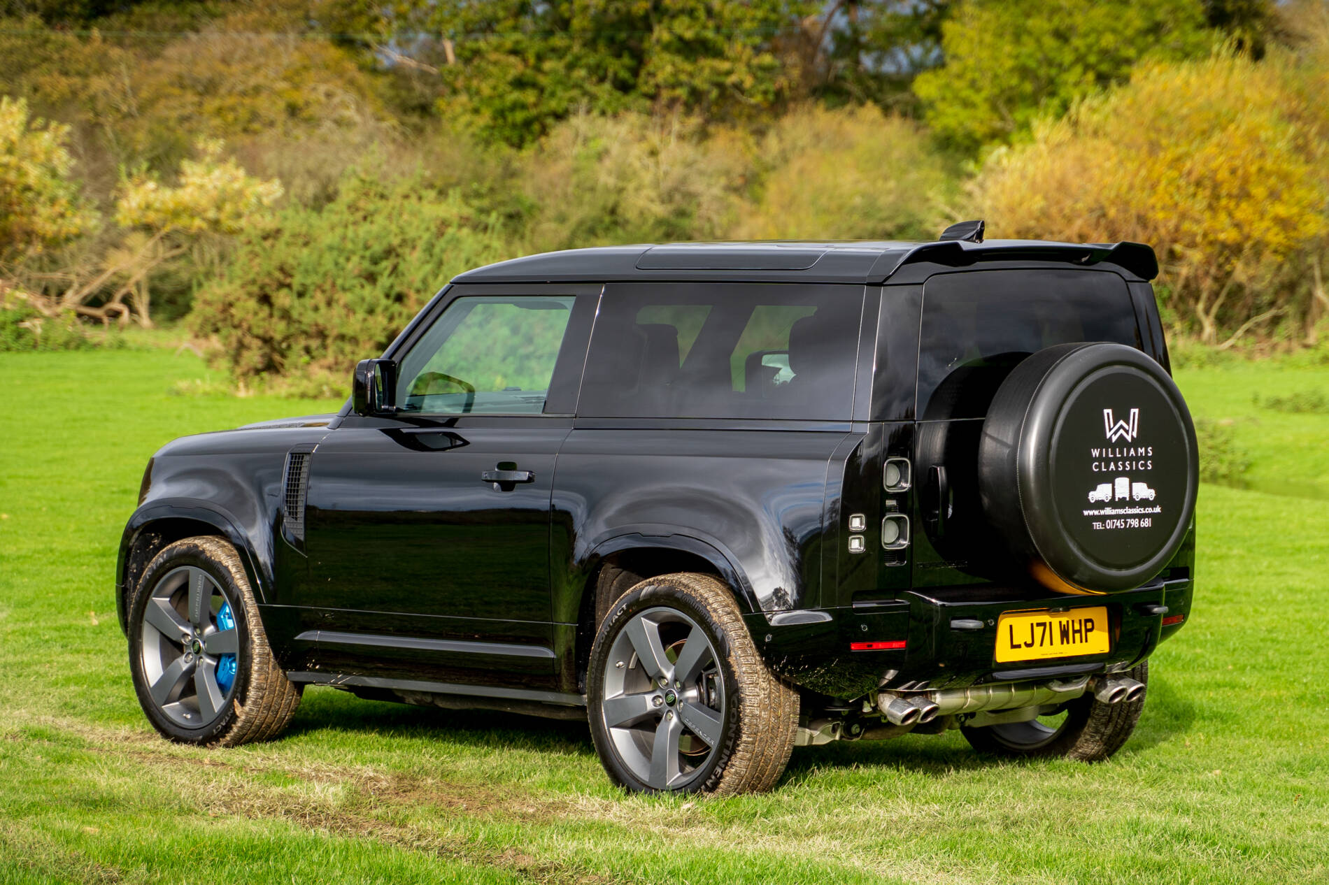 Land Rover Defender 90 5.0 V8 Auto Santorini Black P525 2021 71 ONLY ...
