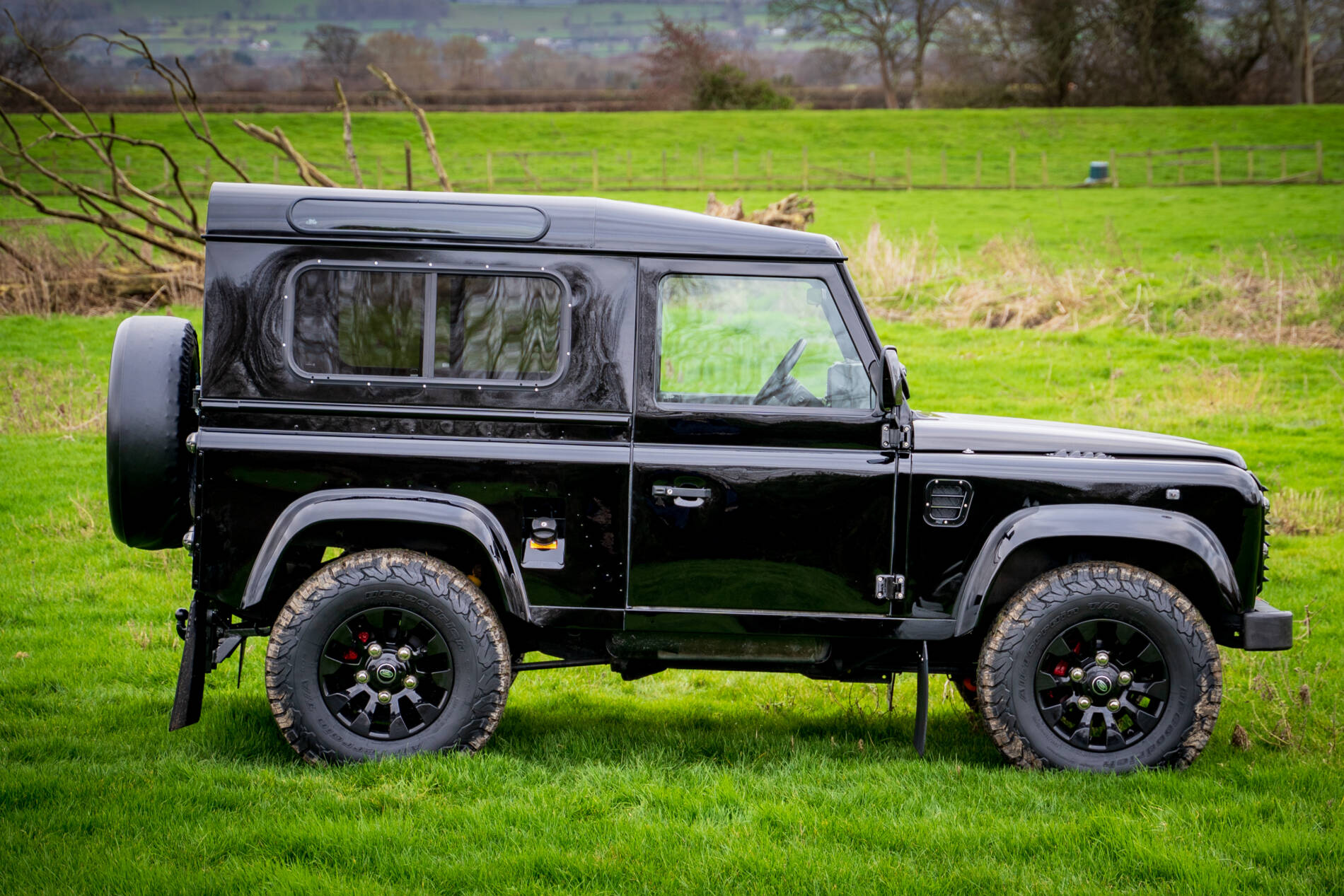 Land Rover Defender 90 300 Tdi Hard Top USA EXPORTABLE (N760WHP ...