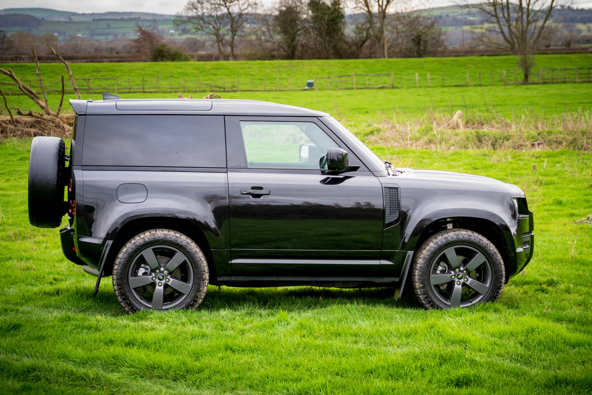 Land Rover Defender 90 D200 3.0 Hard Top Commercial Williams Edition ...