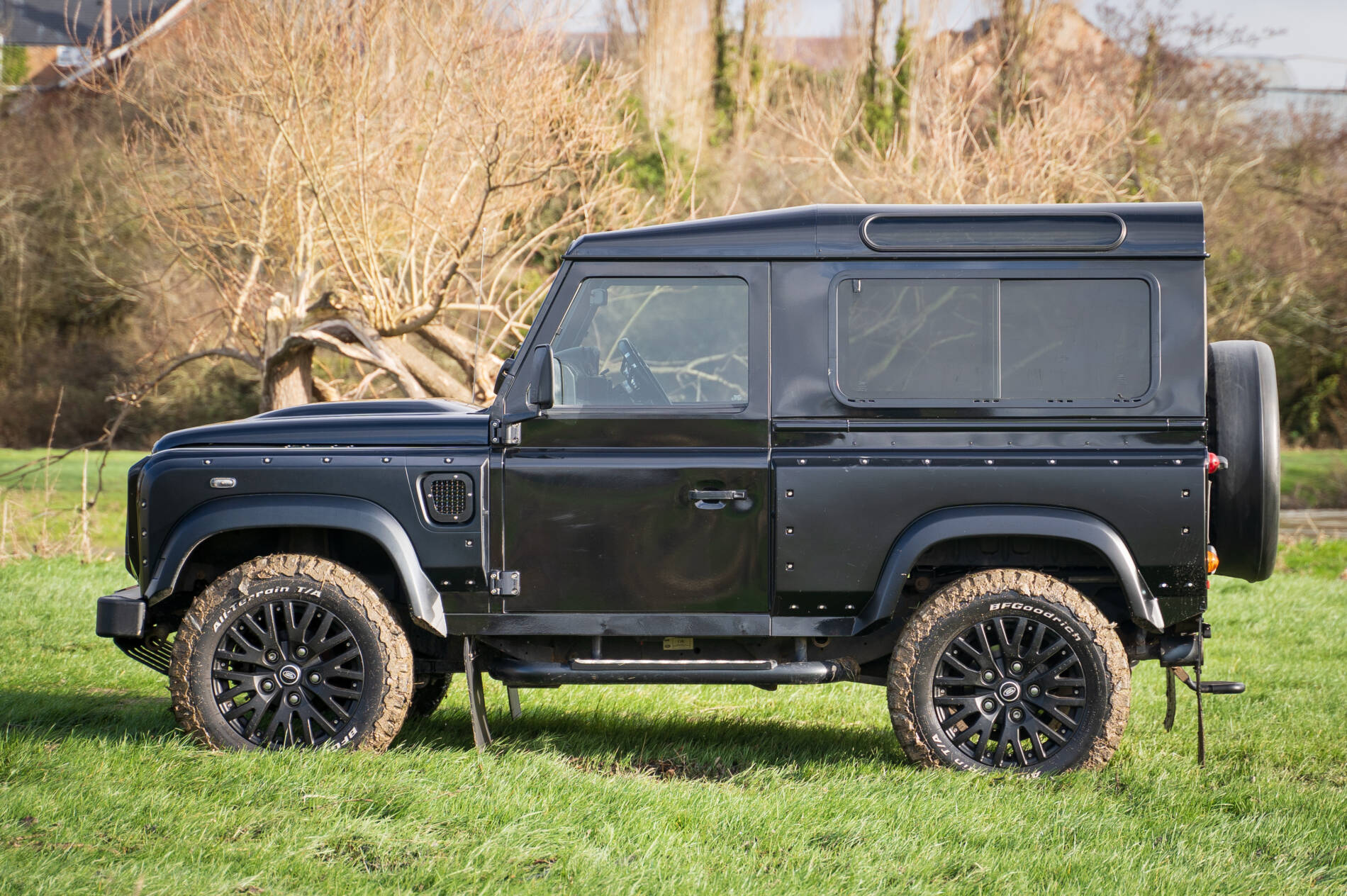 2016 Land Rover Defender 90 XS Station Wagon Automatic Kahn Chelsea ...