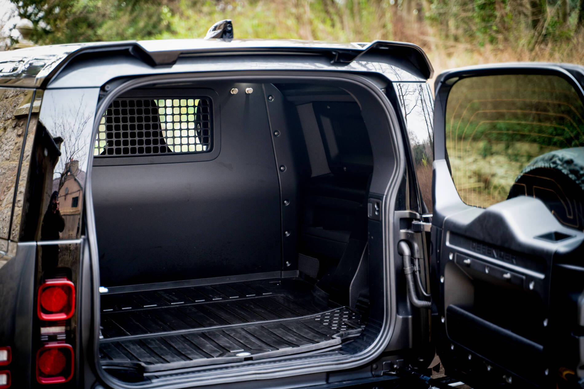 Land Rover Defender 90 3.0 D200 Hard Top Auto Commercial (NSU 166 ...