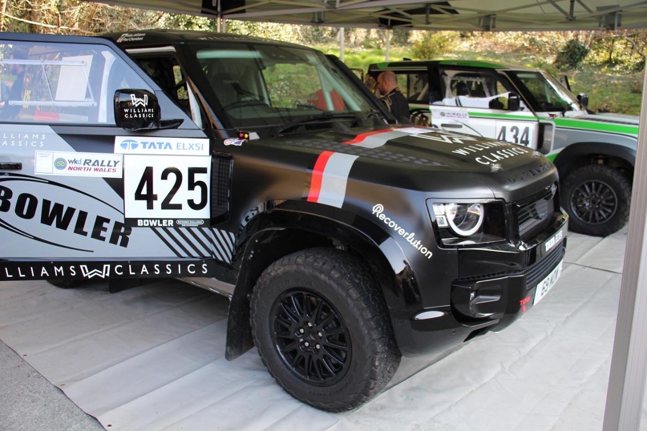 Williams Classics Bowler Defender Challenge Car L663 2022 - Williams ...