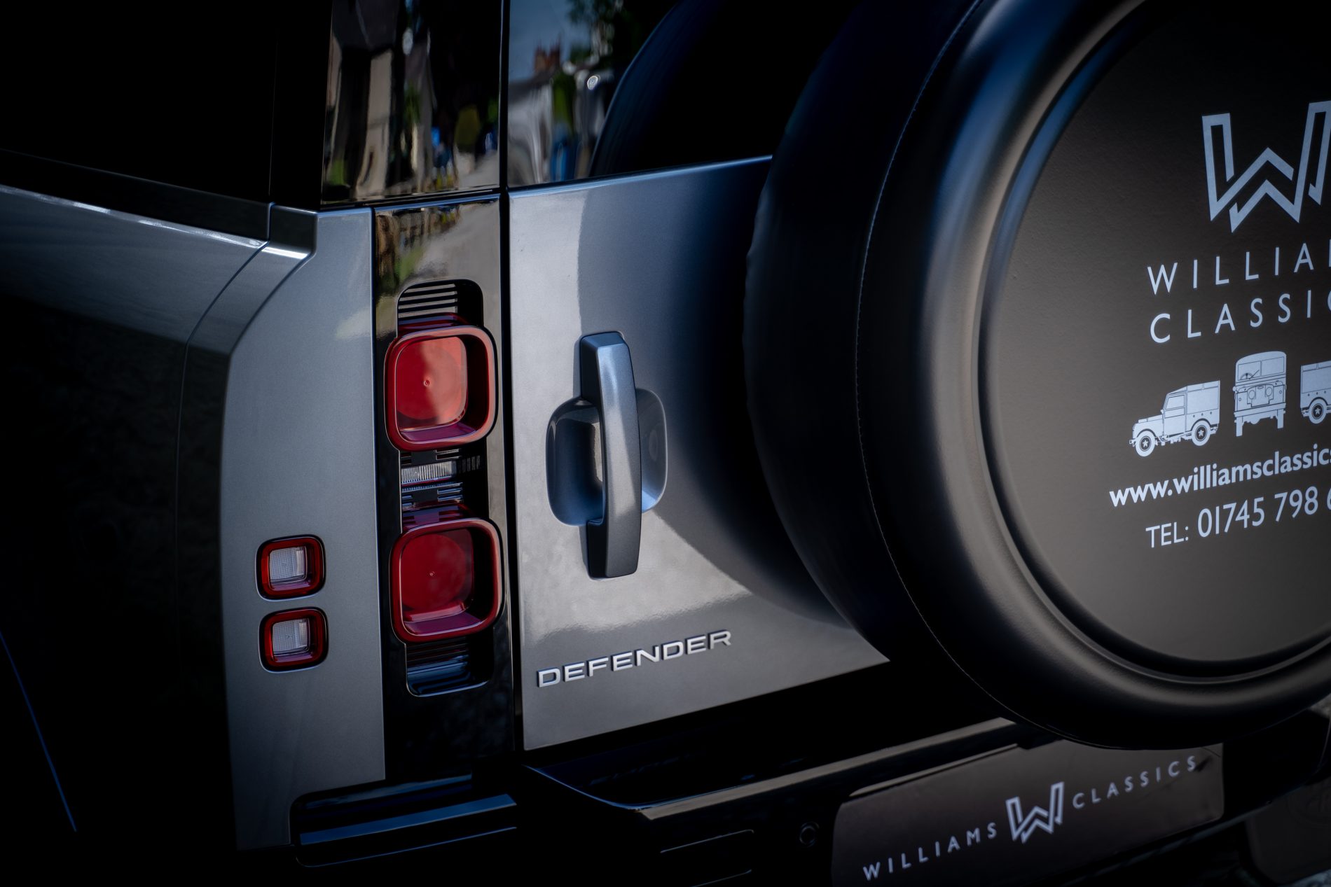 Land Rover Defender 110 3.0 D250 MHEV Hard Top Commercial Auto (CU22 ...