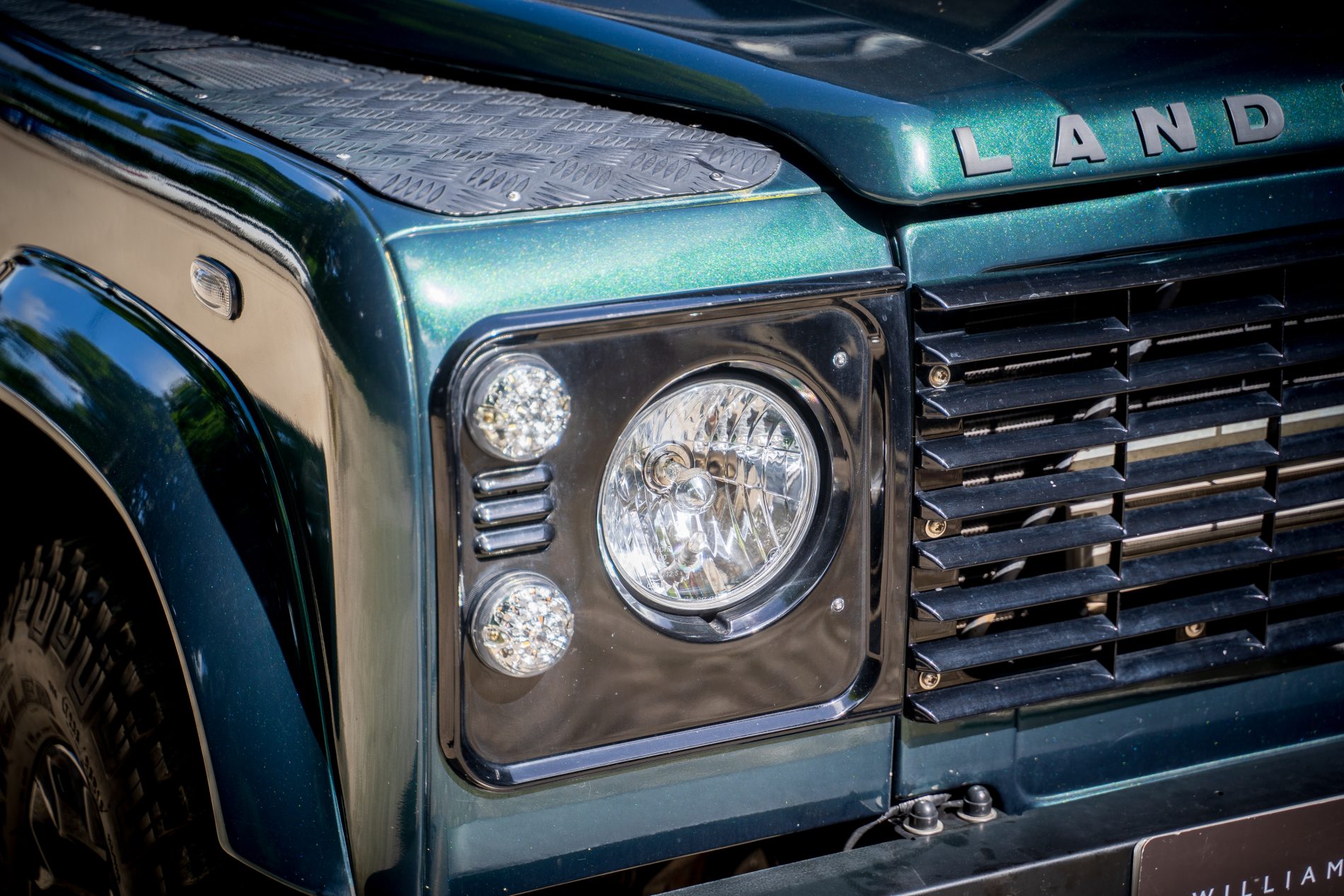 Land Rover Defender 90 300 Tdi Galvanised Chassis Automatic (M90 CGJ ...