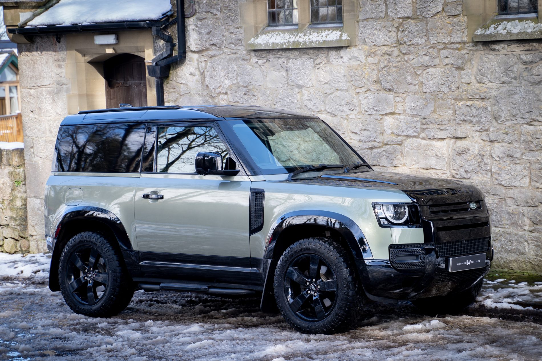 Land Rover Defender 90 3.0 D200 Hard Top Auto Commercial 3 Seater (111 ...