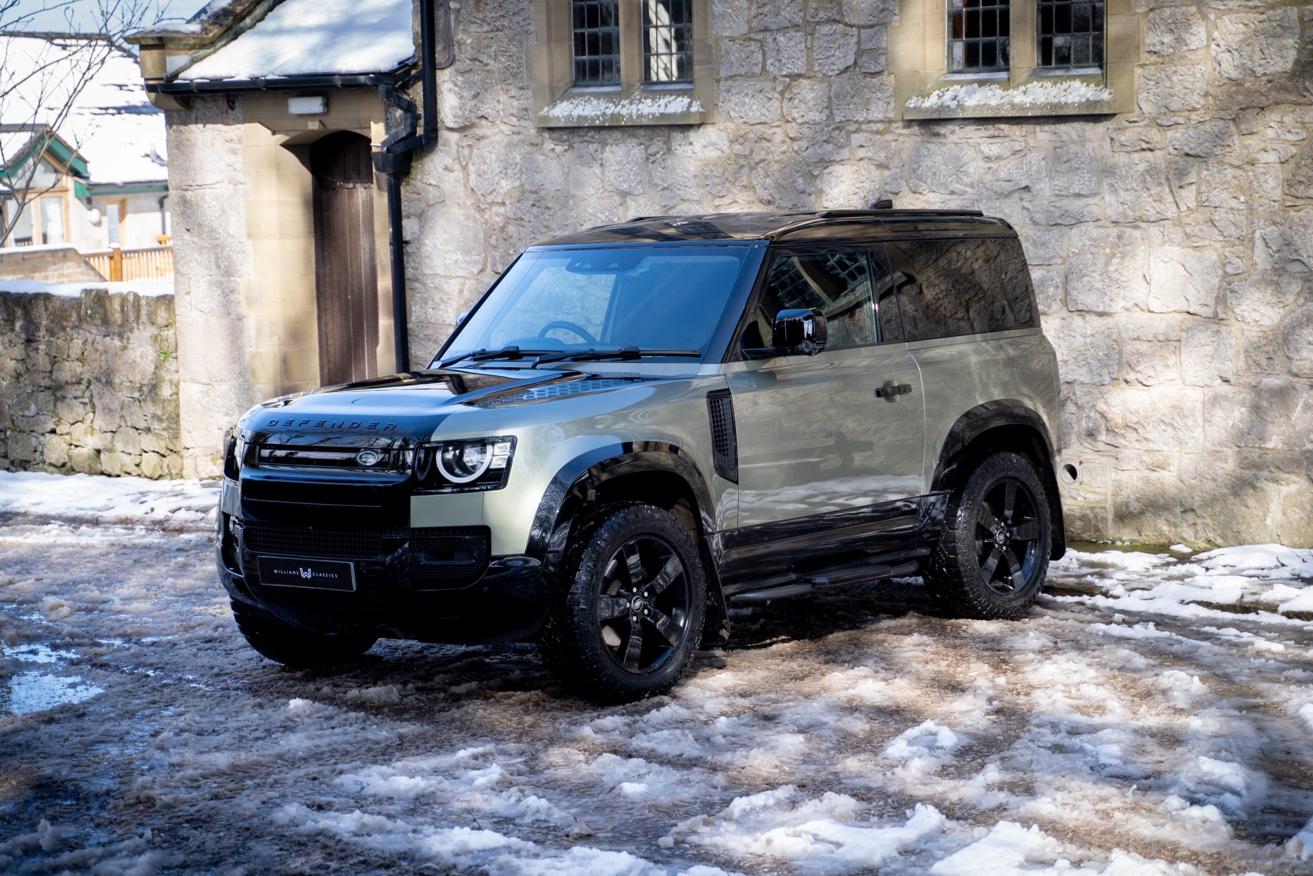 Land Rover Defender 90 3.0 D200 Hard Top Auto Commercial 3 Seater (111 ...