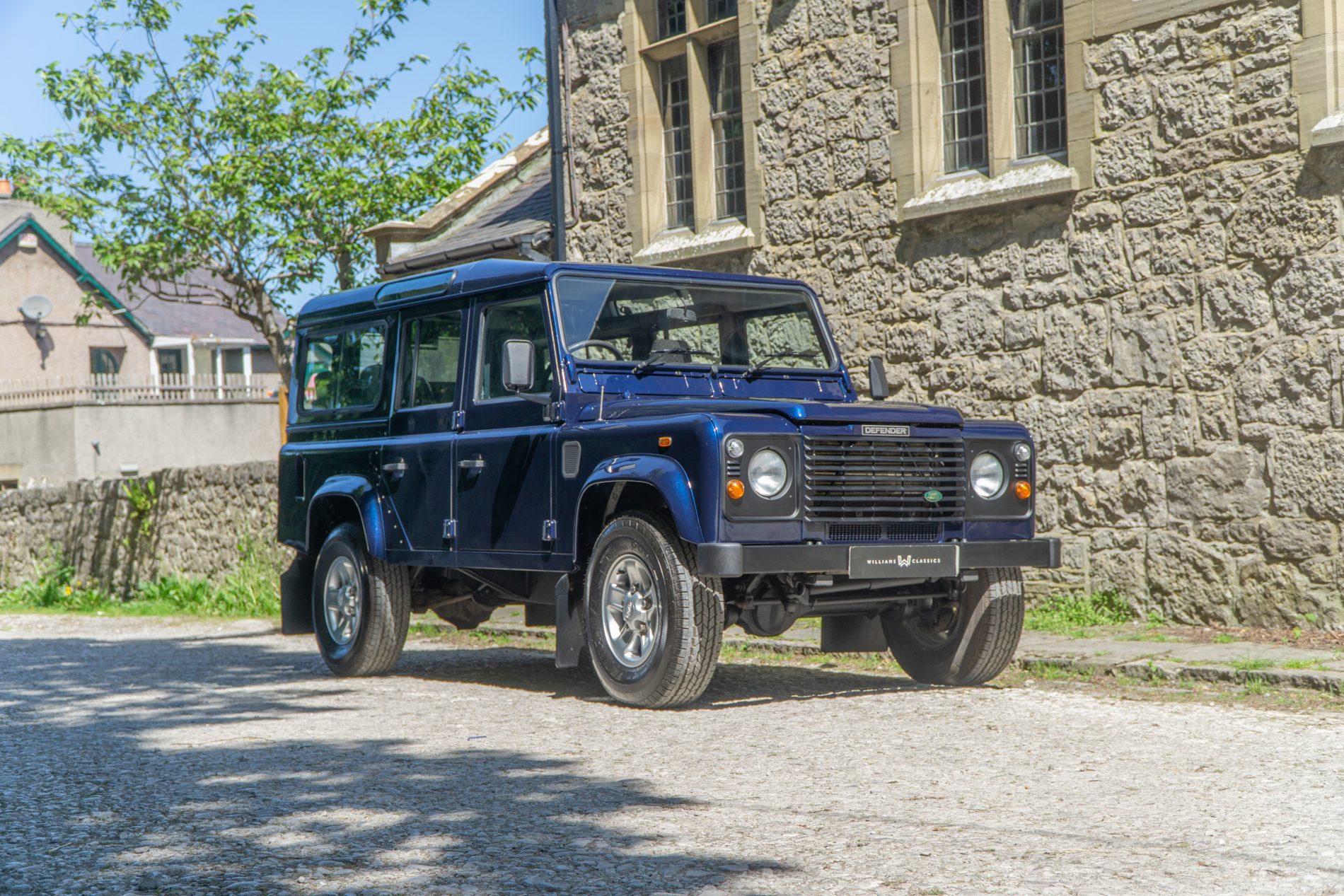 Land Rover Defender 110 Td5 County Station Wagon 9 Seater (EY02 LHU ...