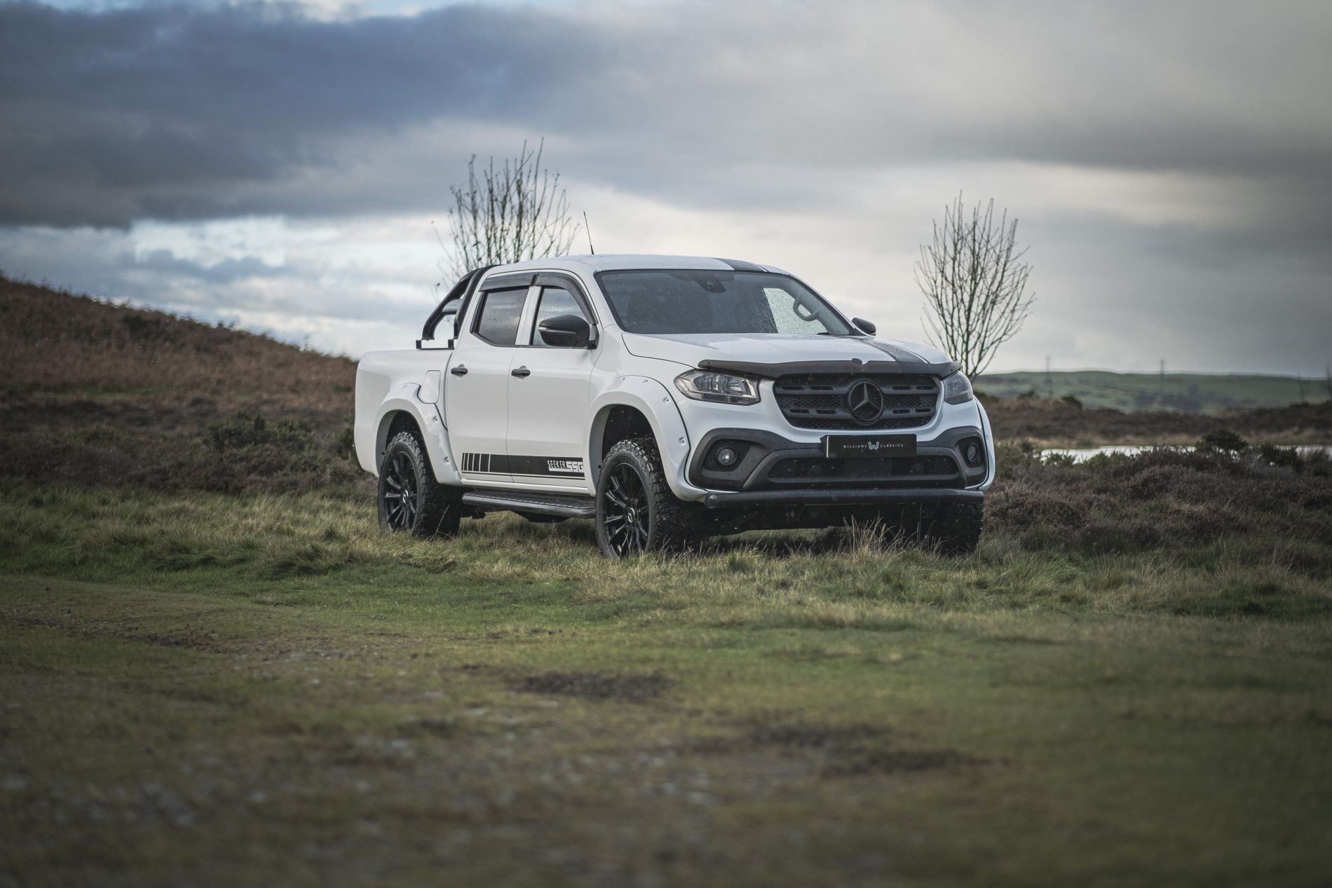 Mercedes-Benz X Class 2.3 CDI Pure Auto 4MATIC Euro 6 4dr - Williams ...