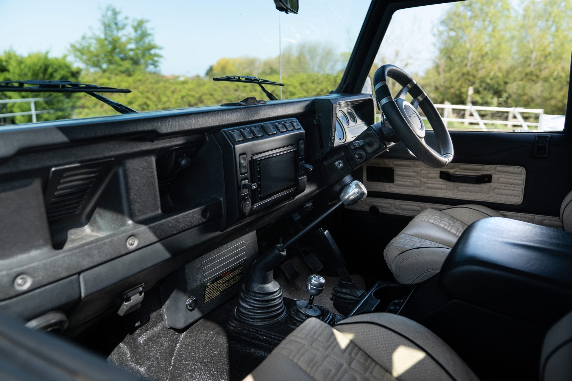 Land Rover Defender One Off 6x6 Defender Khan & Williams Classics ...