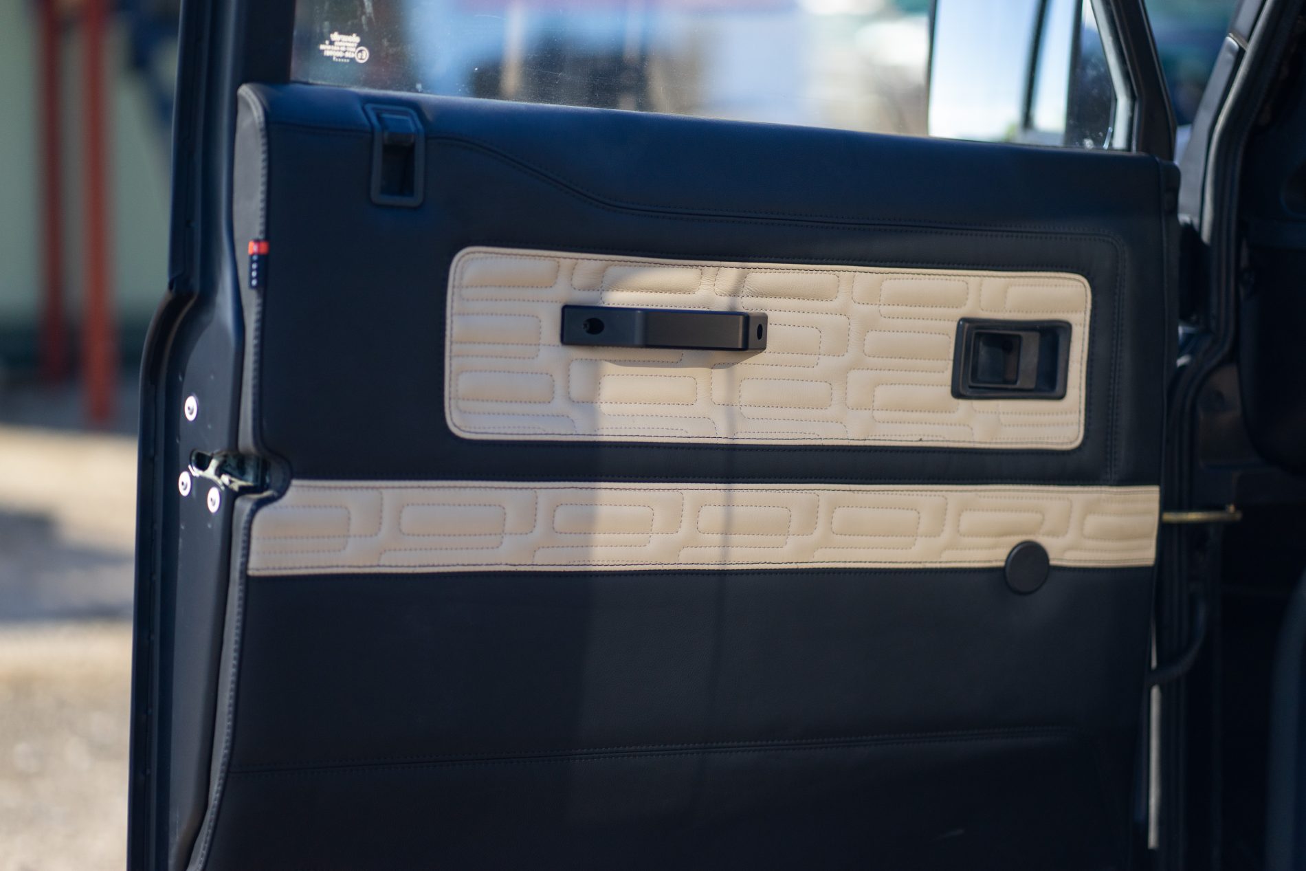 Land Rover Defender One Off 6x6 Defender Khan & Williams Classics ...