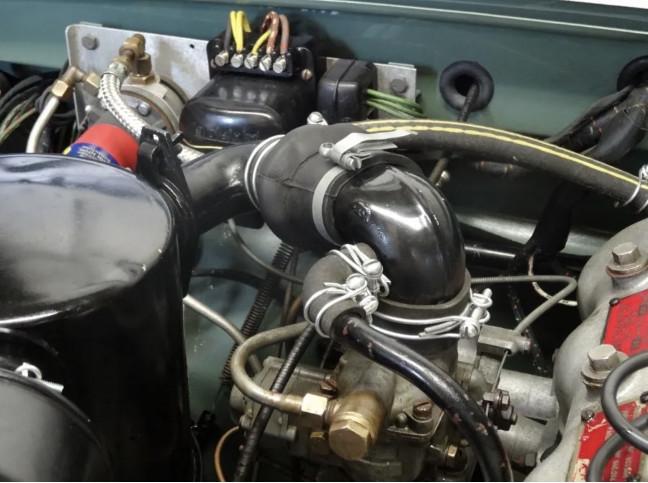 Land Rover Series 1 80" Carburettor Elbow Hose with Double Wire Clip ...