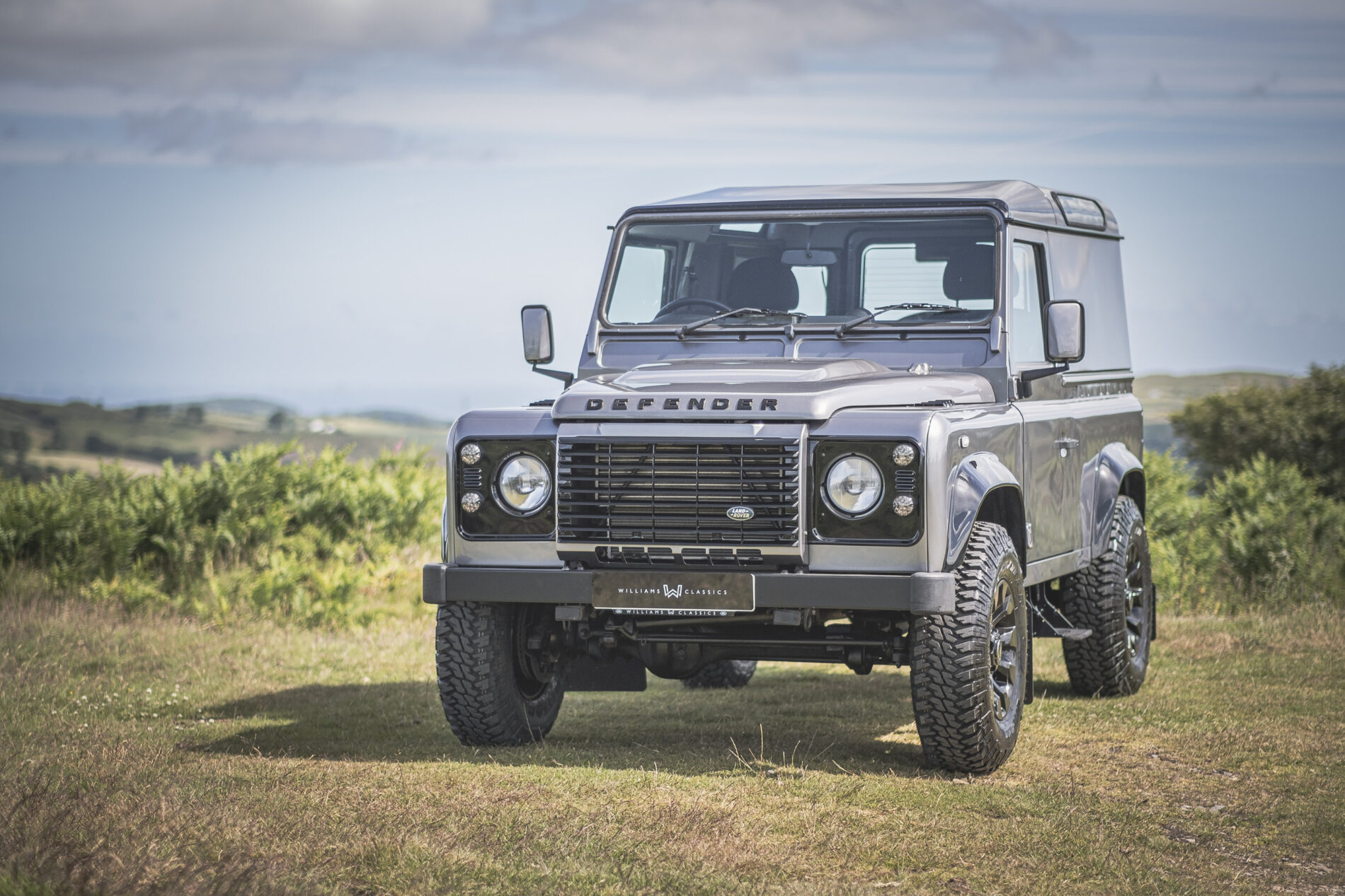 2010 Land Rover Defender 90 2.4 TDCi Hard Top 1 Owner & Only 11,000 ...