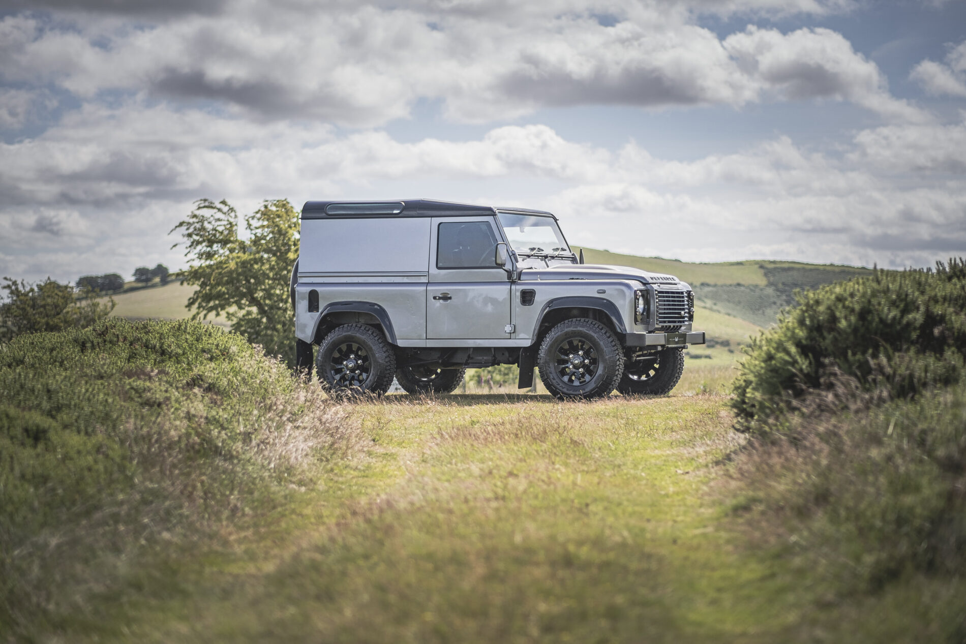 2010 Land Rover Defender 90 2.4 TDCi Hard Top 1 Owner & Only 11,000 ...