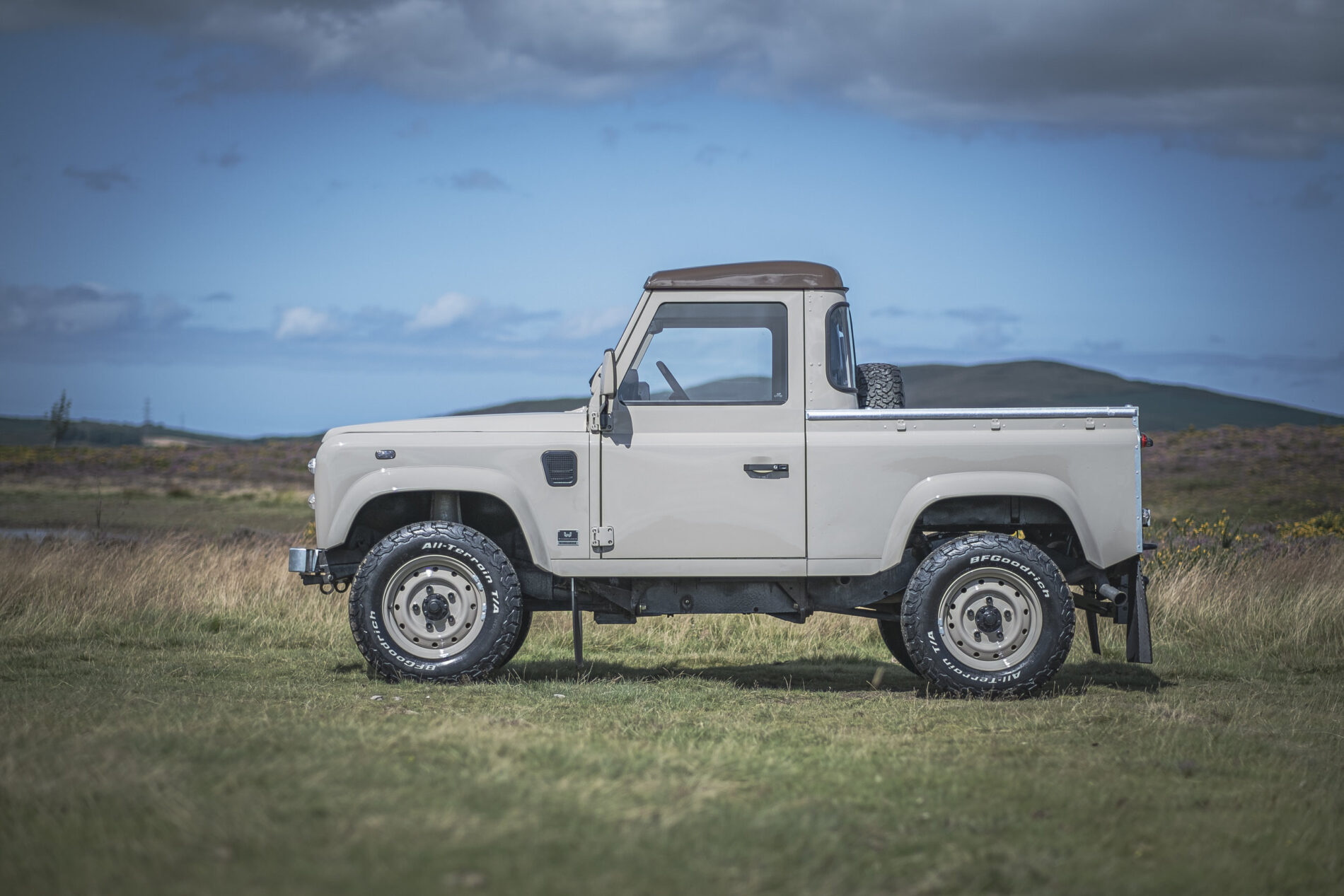 Land Rover Defender 90 200 Tdi Nut & Bolt Restoration Galvanised ...