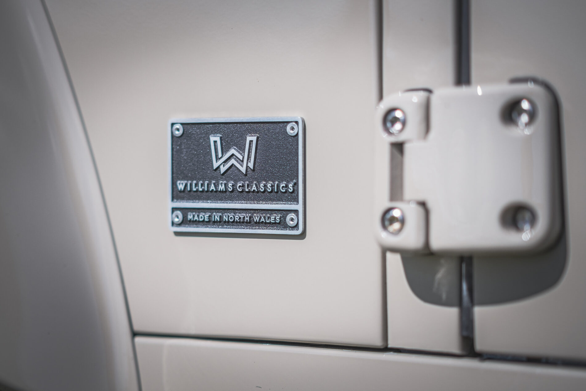 Land Rover Defender 90 200 Tdi Nut & Bolt Restoration Galvanised ...