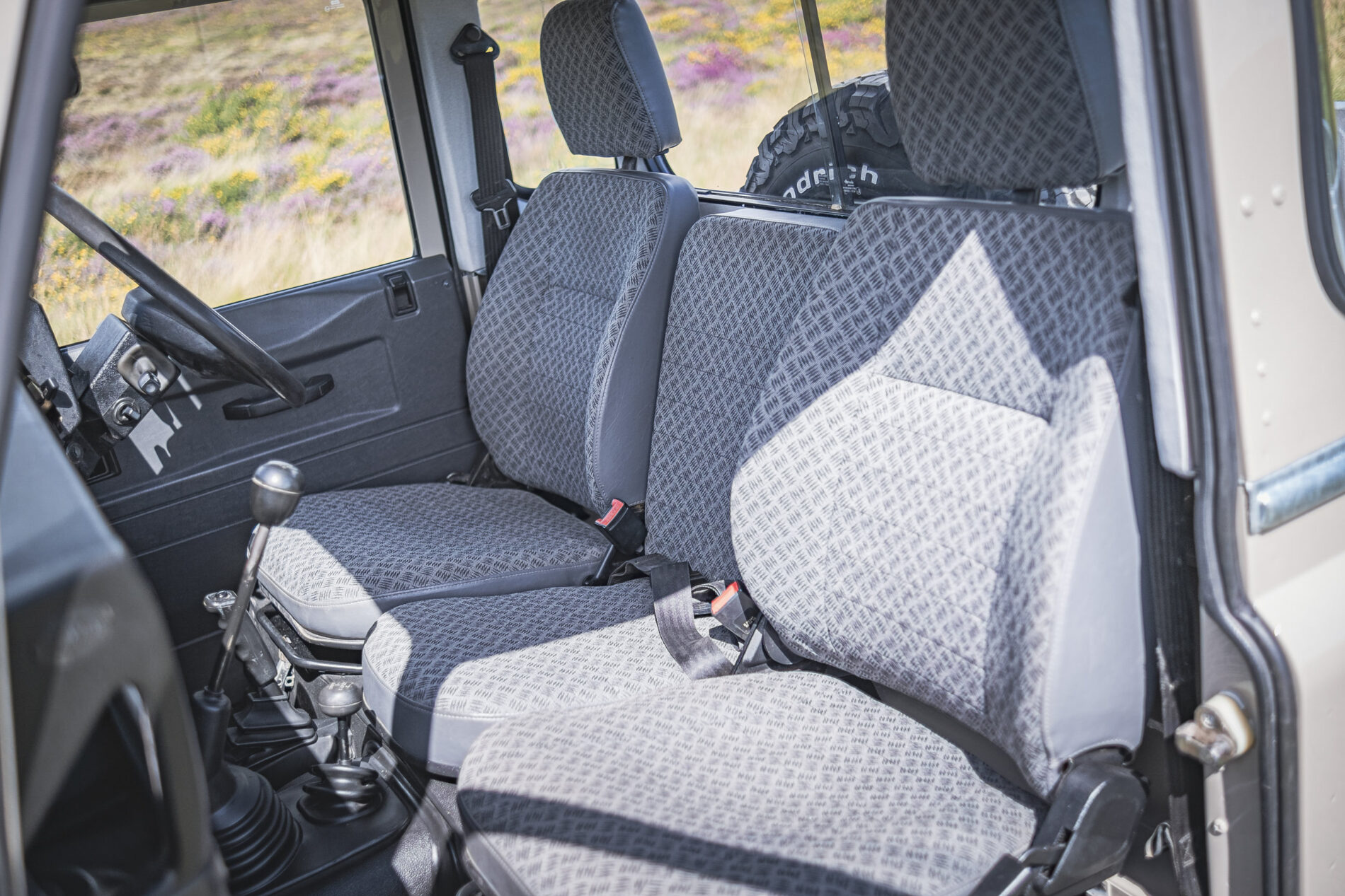 Land Rover Defender 90 200 Tdi Nut & Bolt Restoration Galvanised ...