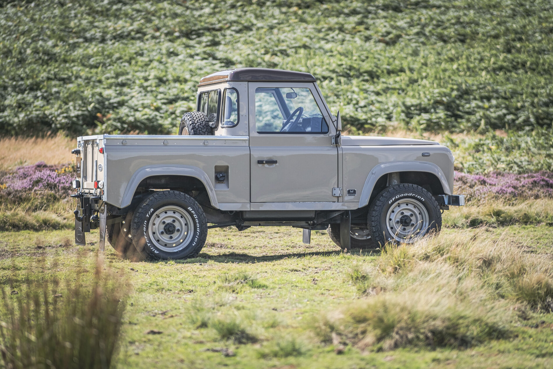Land Rover Defender 90 200 Tdi Nut & Bolt Restoration Galvanised ...