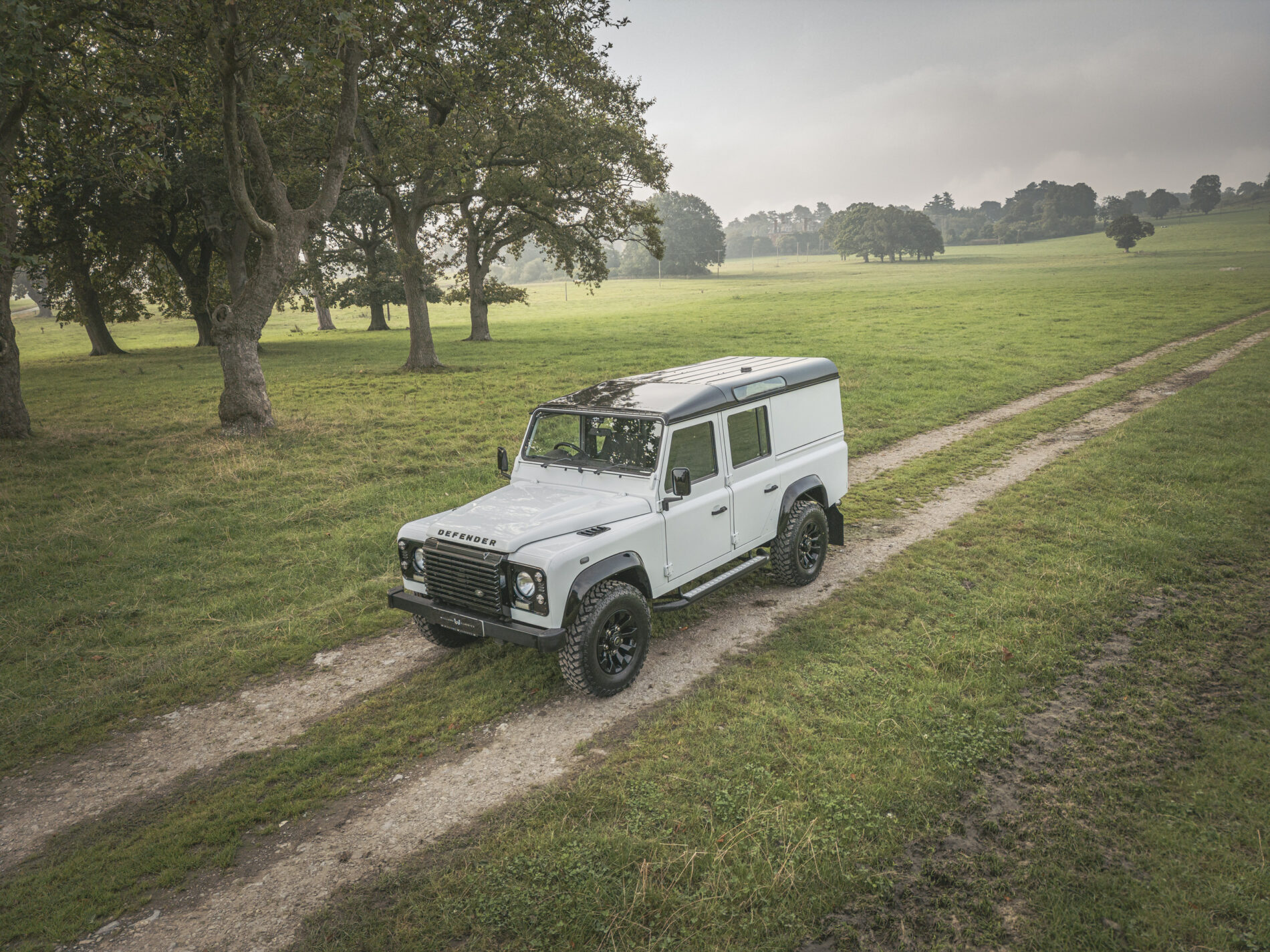 2015 Land Rover Defender 110 Utility 2.2 TDCi 1 Owner & Only 39,000 ...