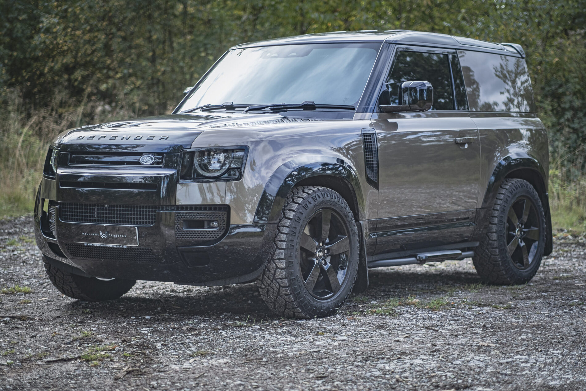 2023 Land Rover Defender 90 3.0 D300 X-Dynamic HSE Hard Top Auto ...