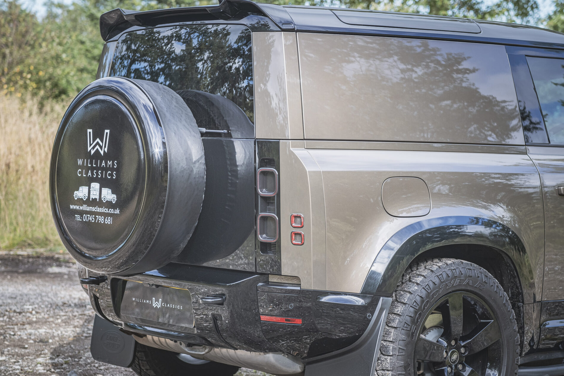 2023 Land Rover Defender 90 3.0 D300 X-Dynamic HSE Hard Top Auto ...