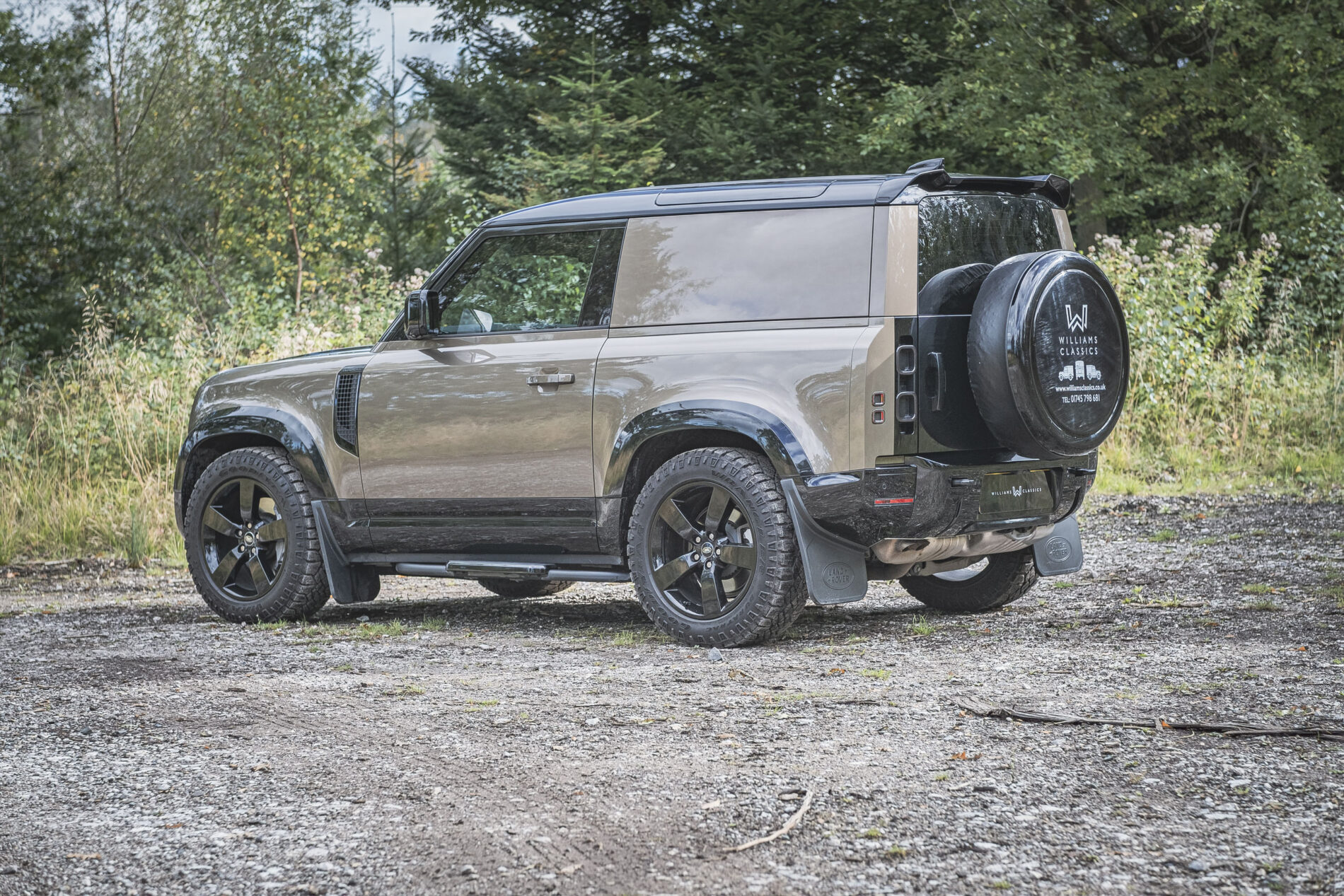 2023 Land Rover Defender 90 3.0 D300 X-Dynamic HSE Hard Top Auto ...