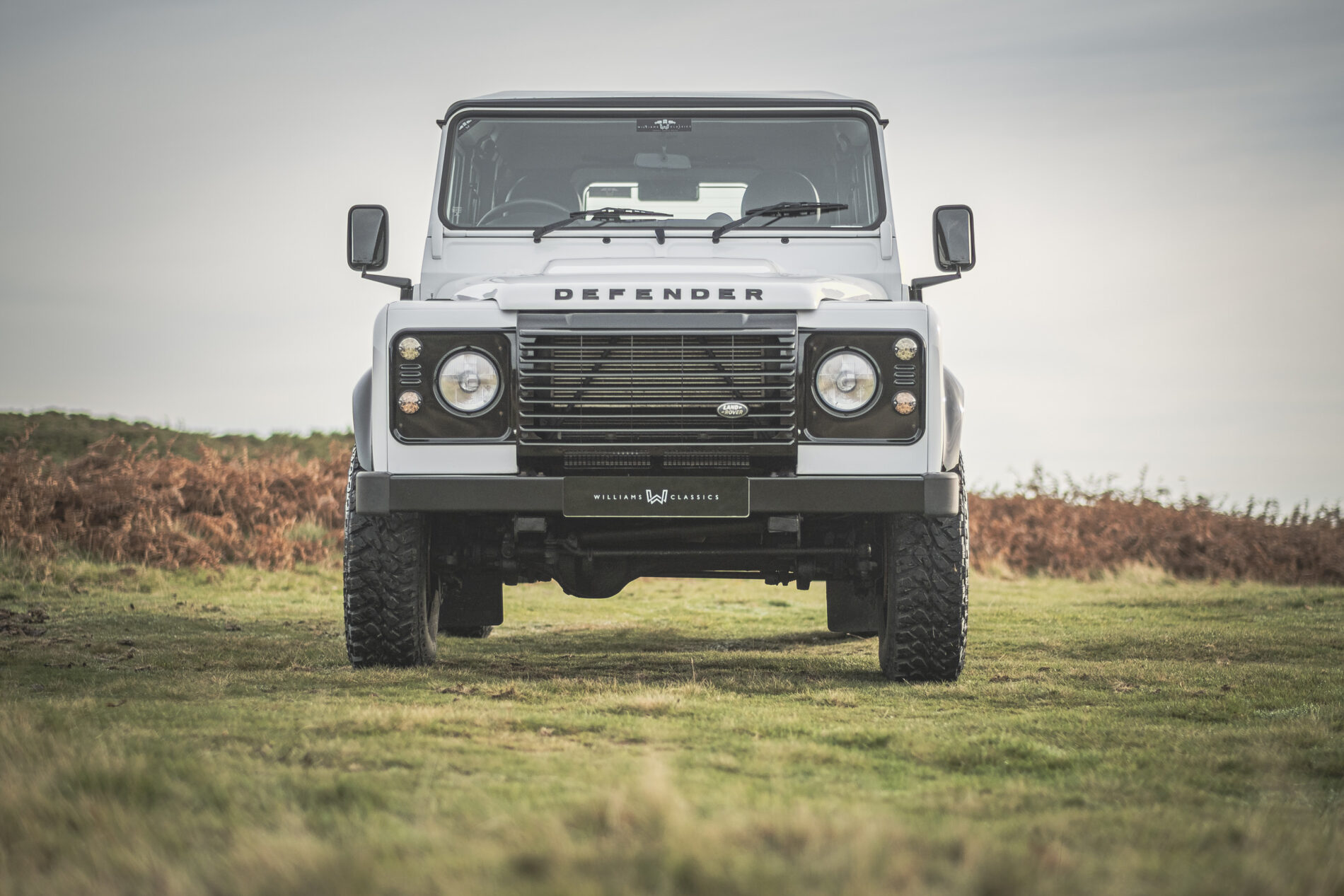 2016 Land Rover Defender 110 County Utility 2.2 TDCi Only 45,000 Miles ...