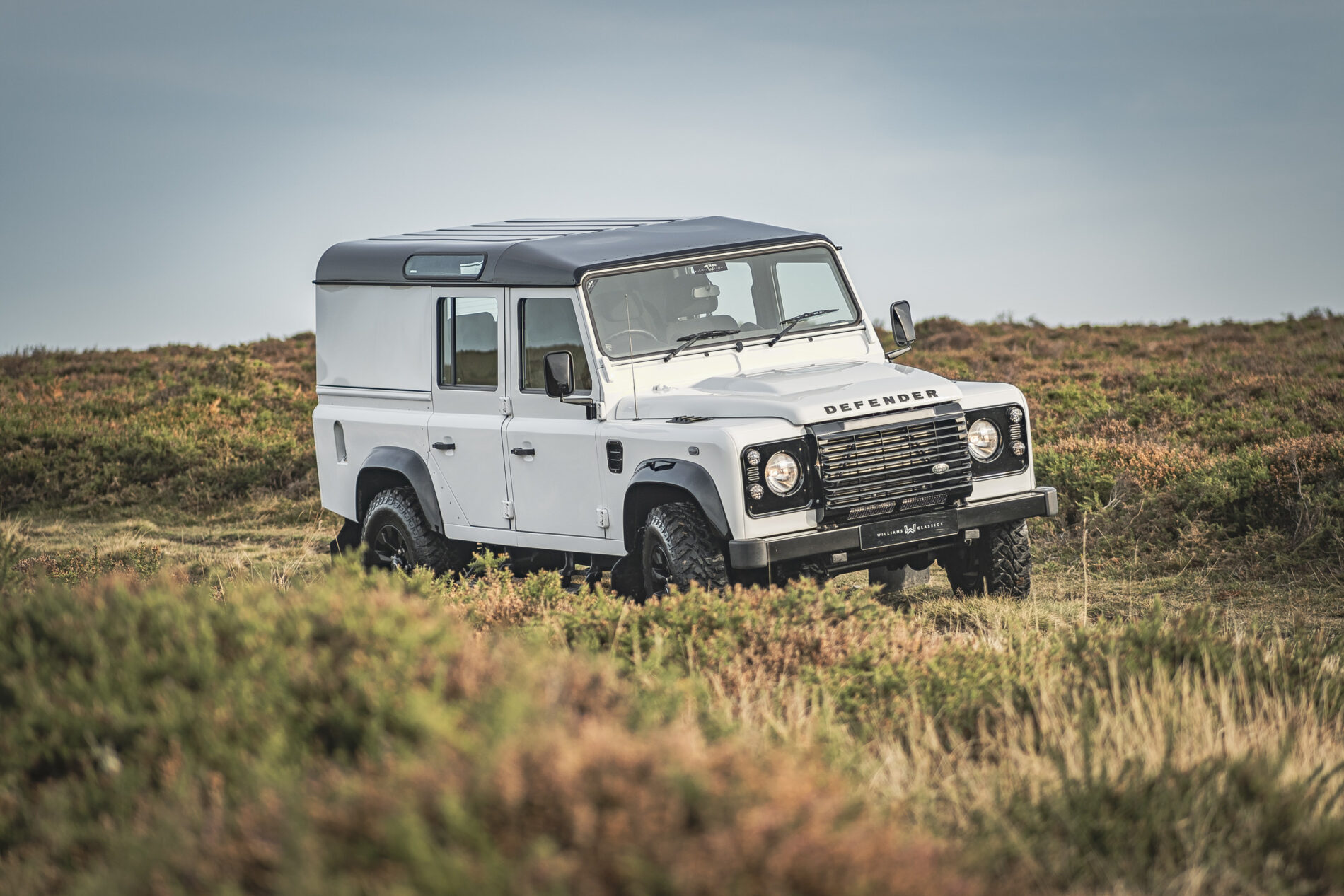 2016 Land Rover Defender 110 County Utility 2.2 TDCi Only 45,000 Miles ...
