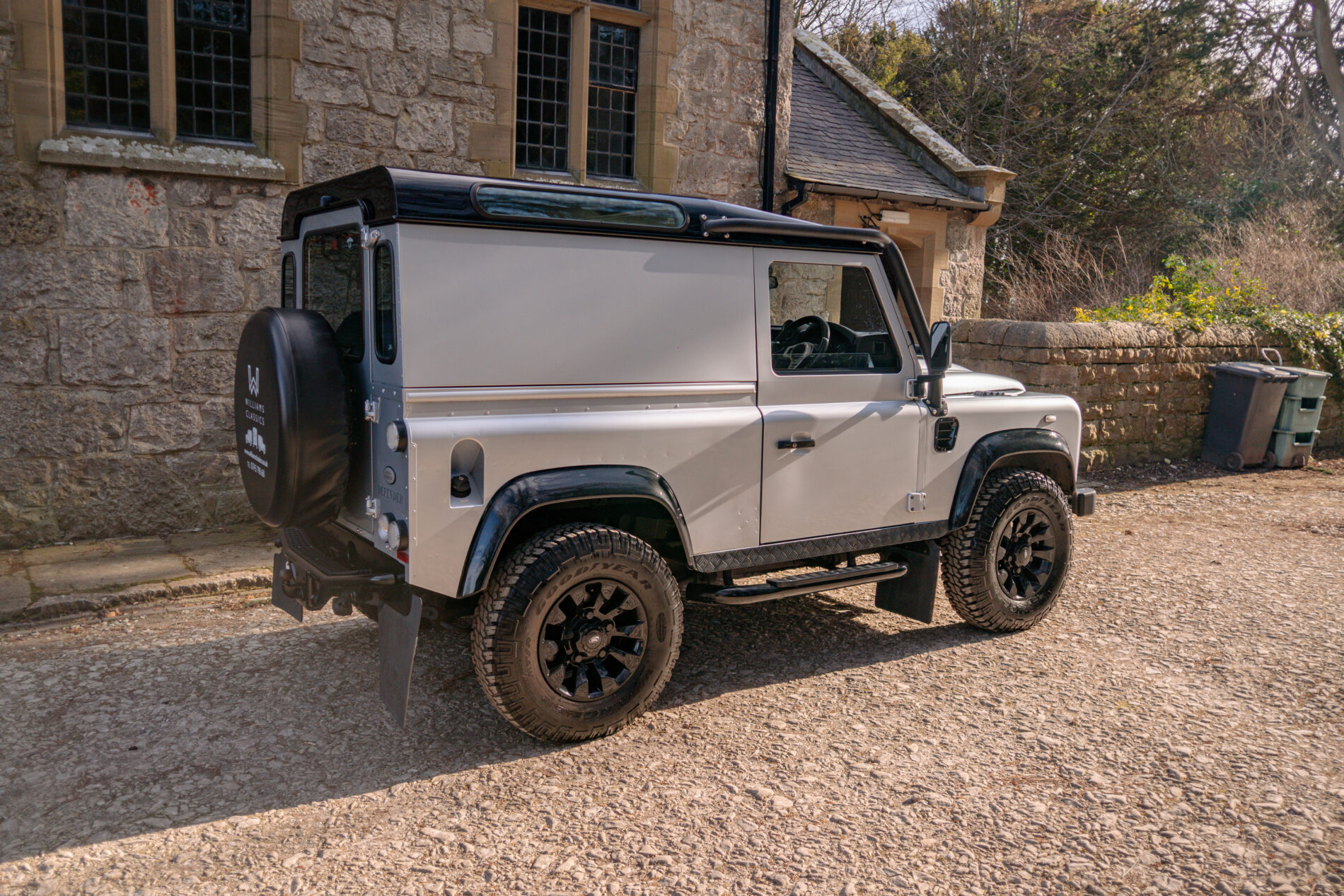 Land Rover Defender 90 Hard Top X Tech Edition Only 60,000 Miles ...