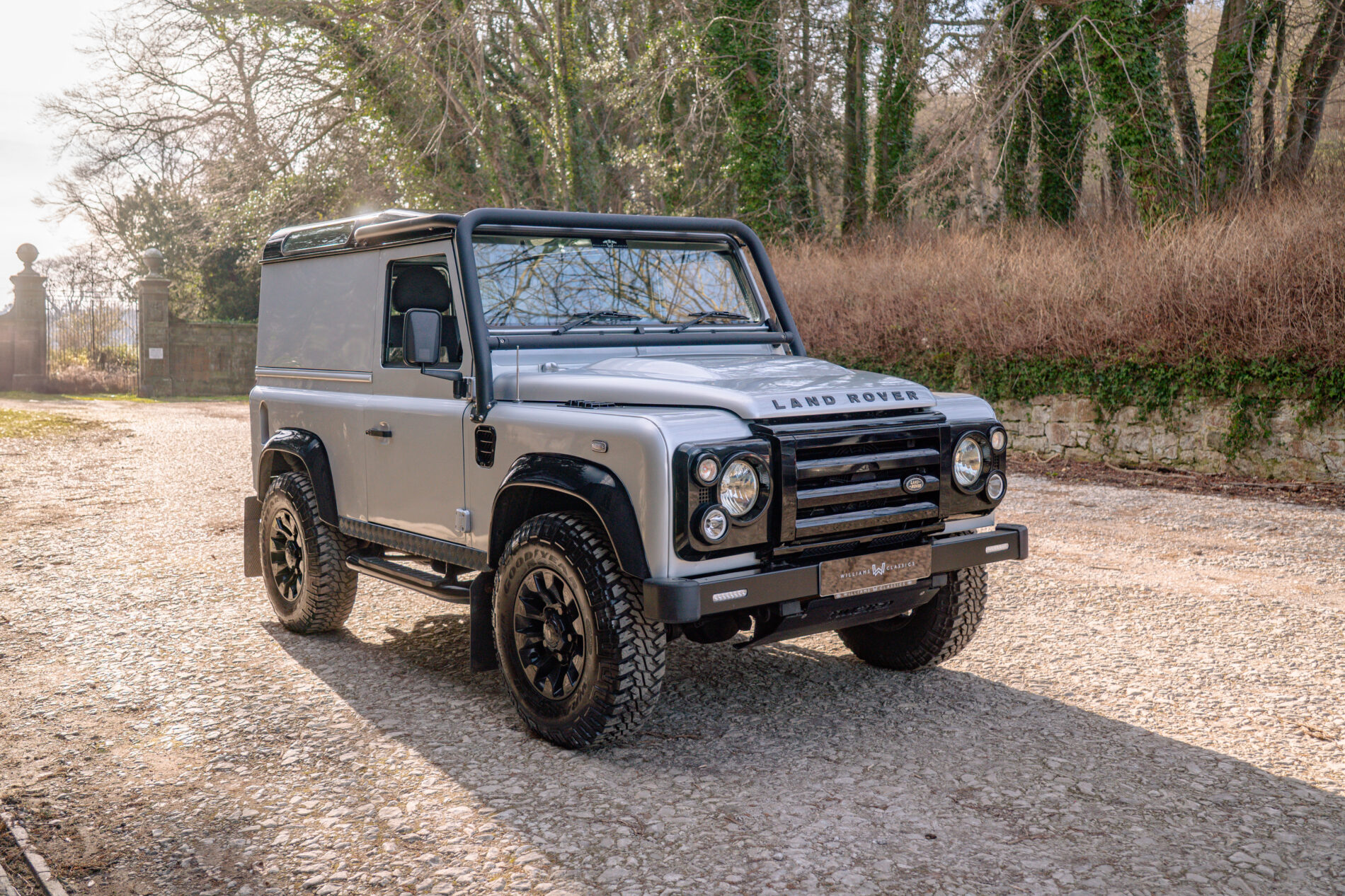 Land Rover Defender 90 Hard Top X Tech Edition Only 60,000 Miles ...