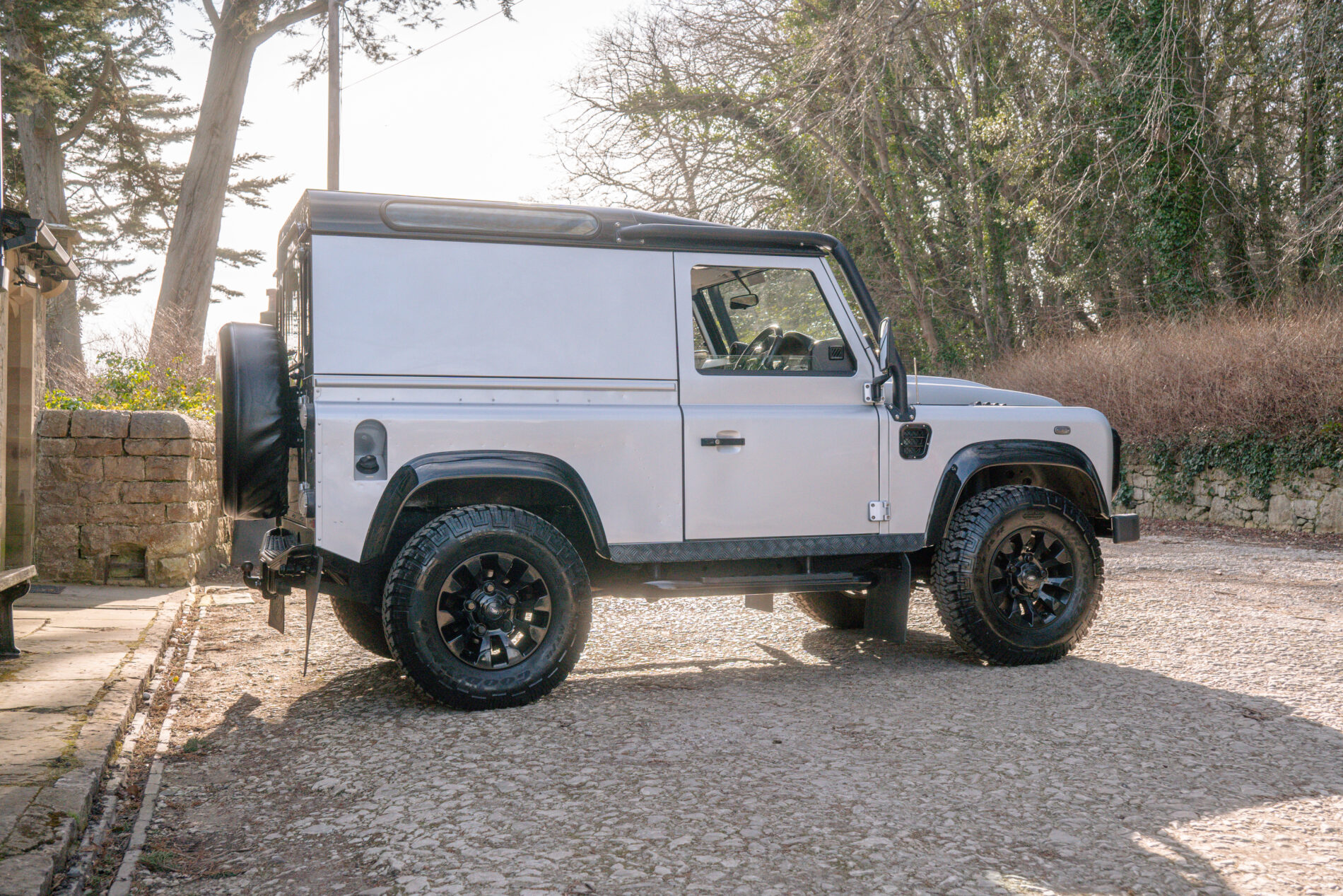 Land Rover Defender 90 Hard Top X Tech Edition Only 60,000 Miles ...