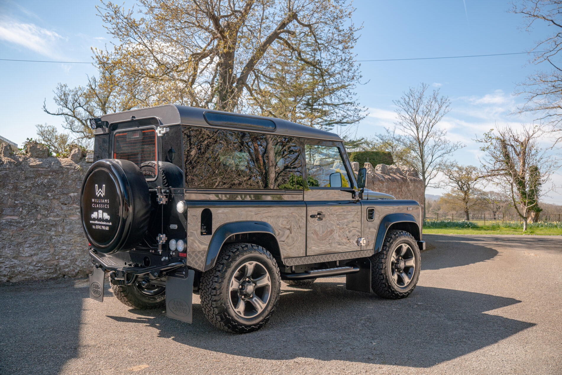 2014 Land Rover Defender 90 2.2 TDCi XS Station Wagon Overfinch Only ...