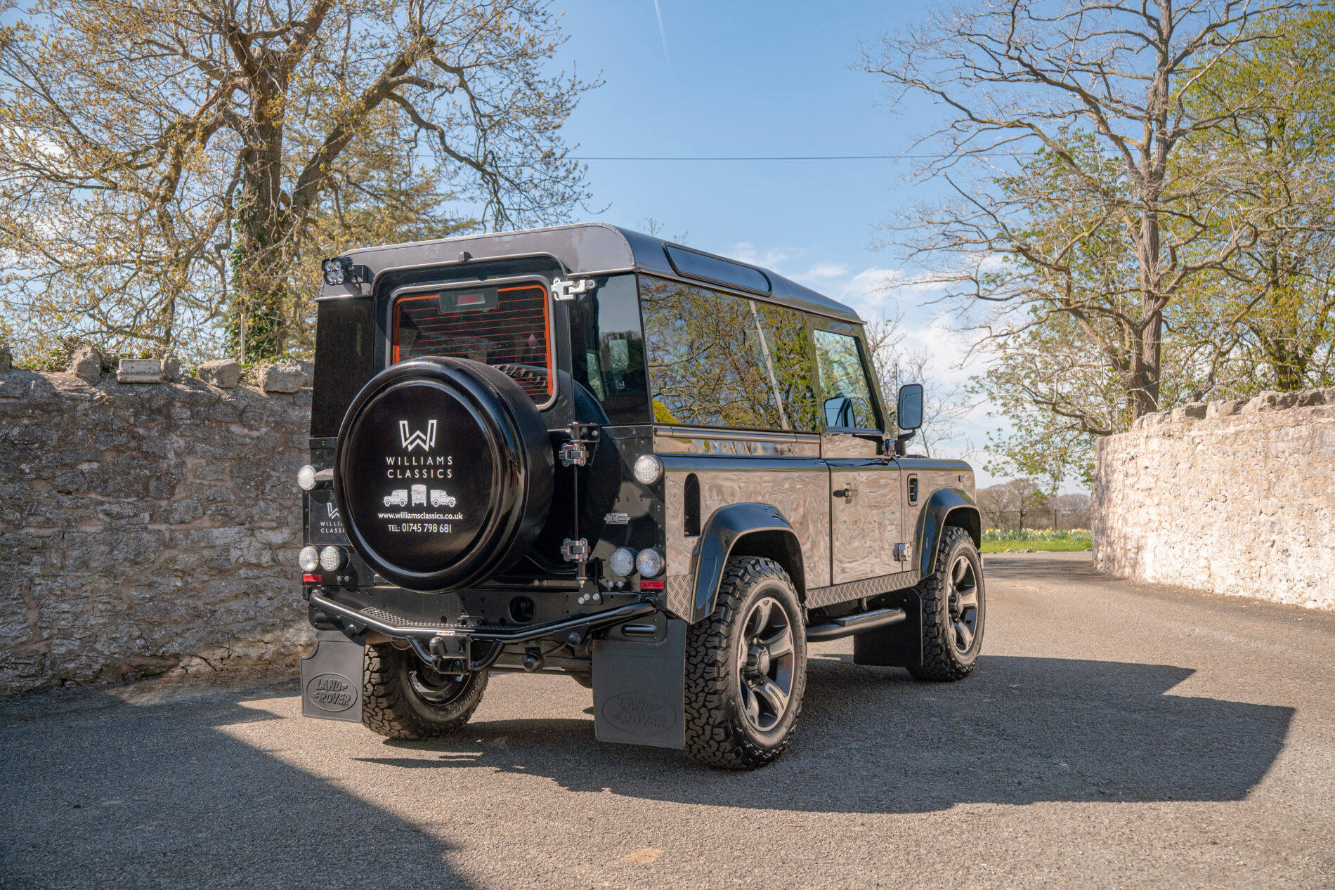 2014 Land Rover Defender 90 2.2 TDCi XS Station Wagon Overfinch Only ...